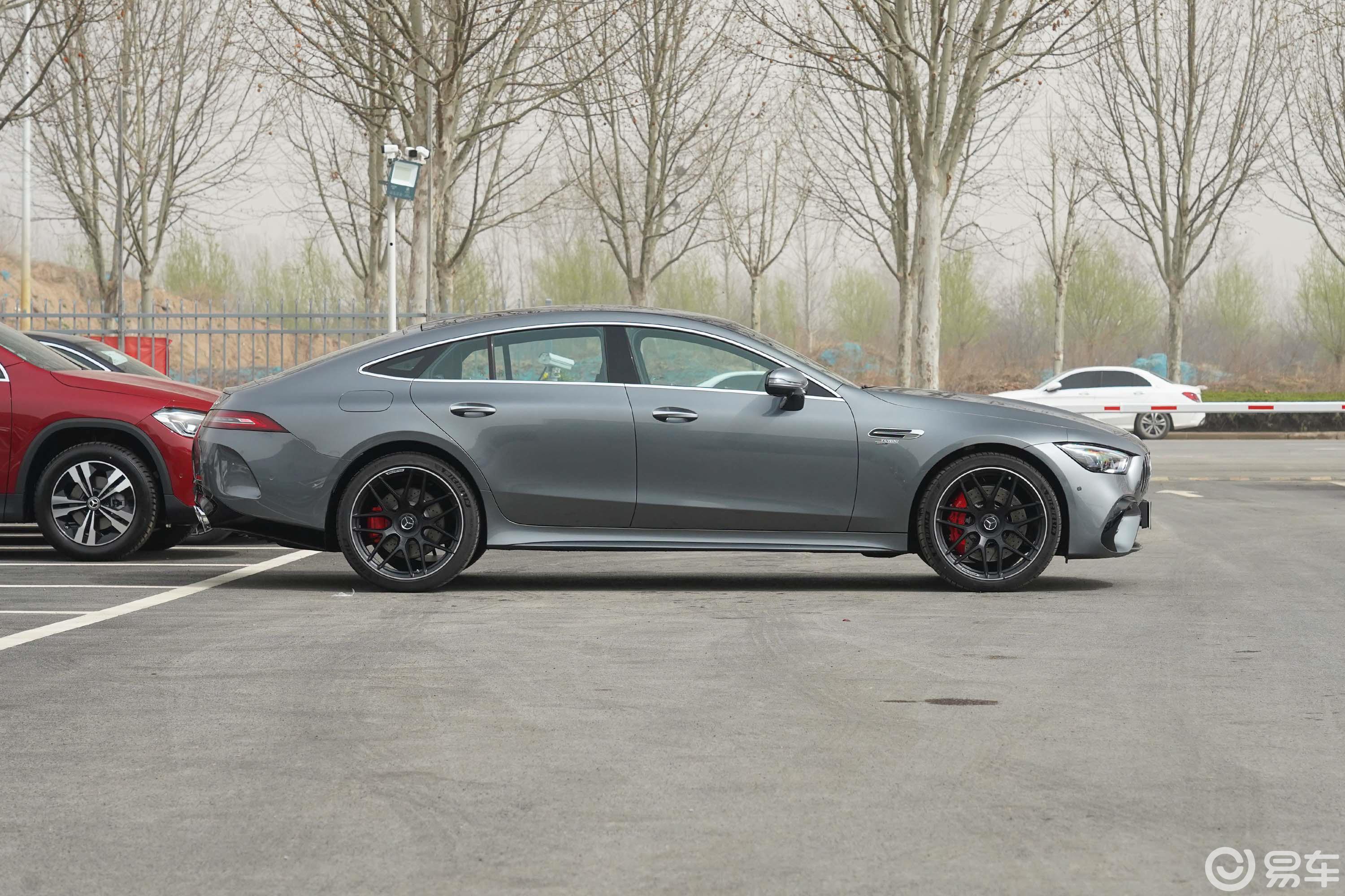 【奔驰GT AMGAMG GT 50 4MATIC+ 四门跑车正侧车头向右水平图片-汽车图片大全】-易车