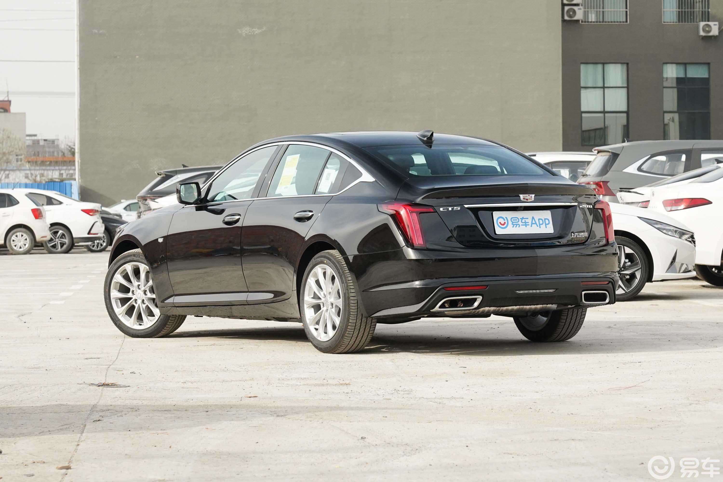 【凯迪拉克CT528T 豪华型(标准版)侧后45度车头向左水平图片-汽车图片大全】-易车