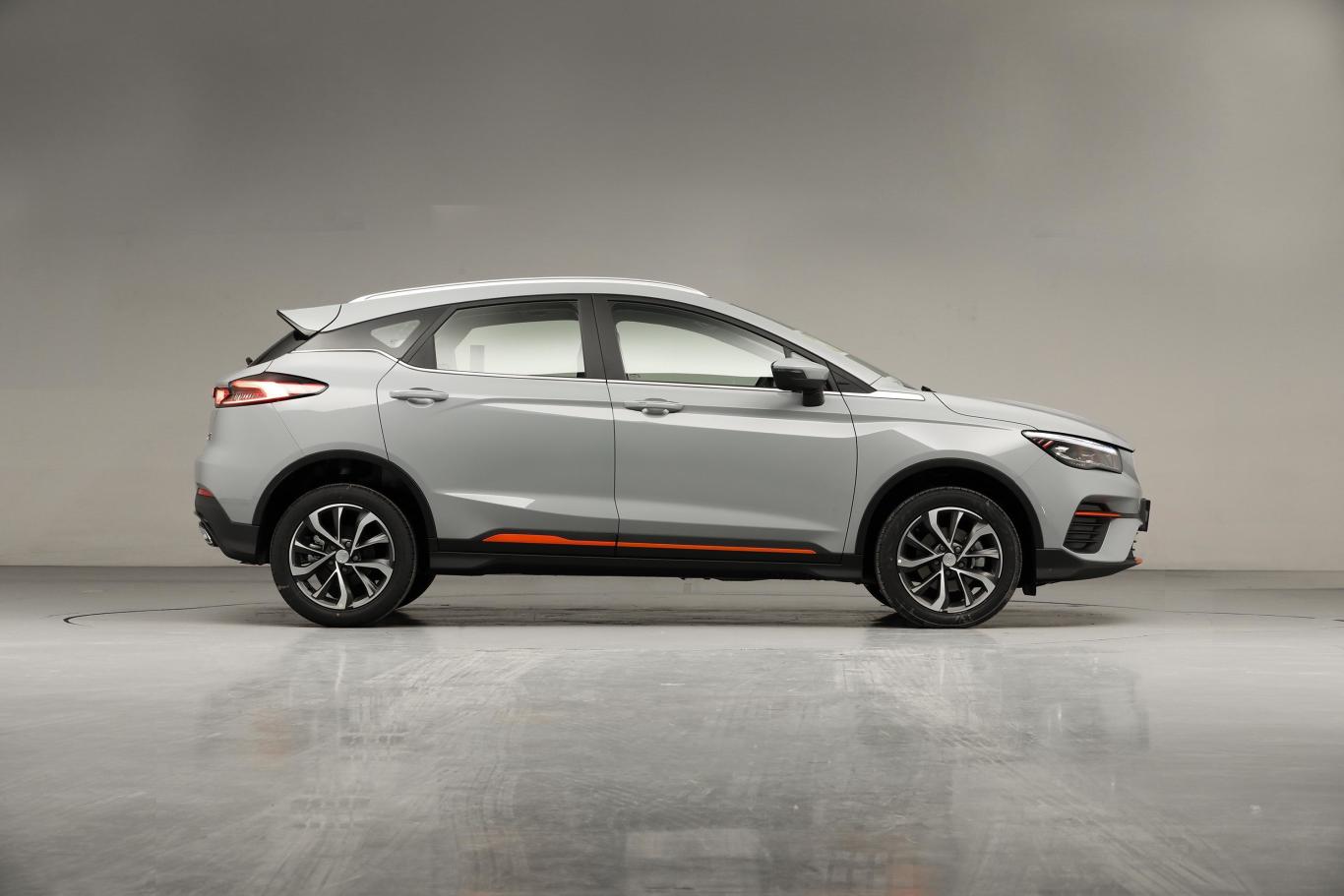 【帝豪S1.4T CVT 跨界玩家版正侧车头向右水平图片-汽车图片大全】-易车