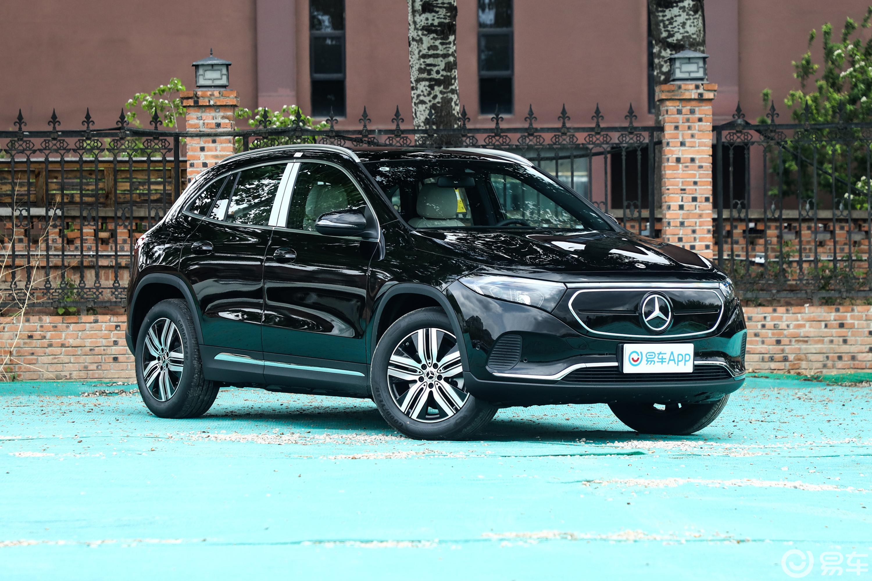 【奔驰EQAEQA 260侧前45度车头向右水平图片-汽车图片大全】-易车