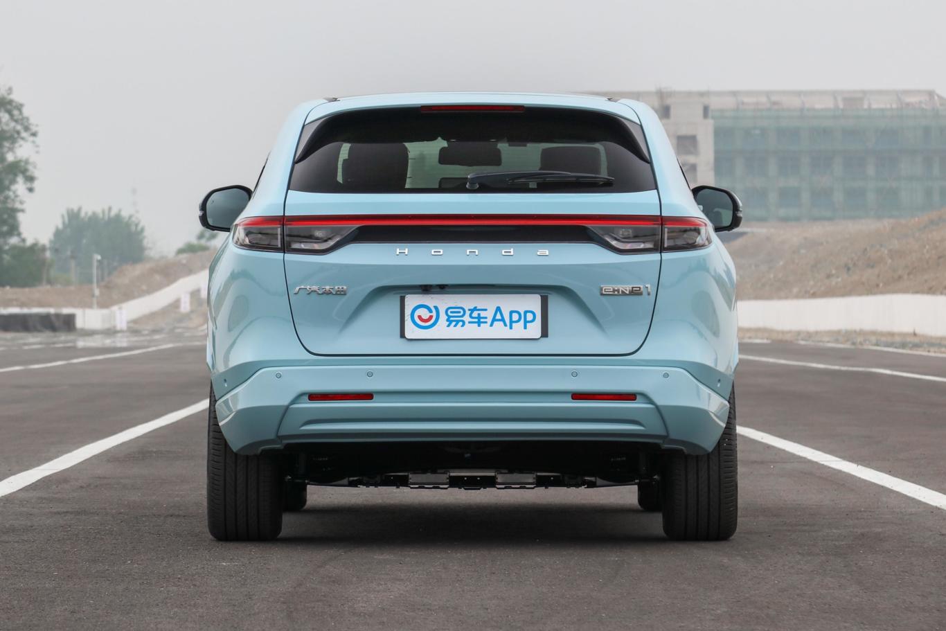 【e:NP1 极湃1510km 绽极版正后水平图片-汽车图片大全】-易车