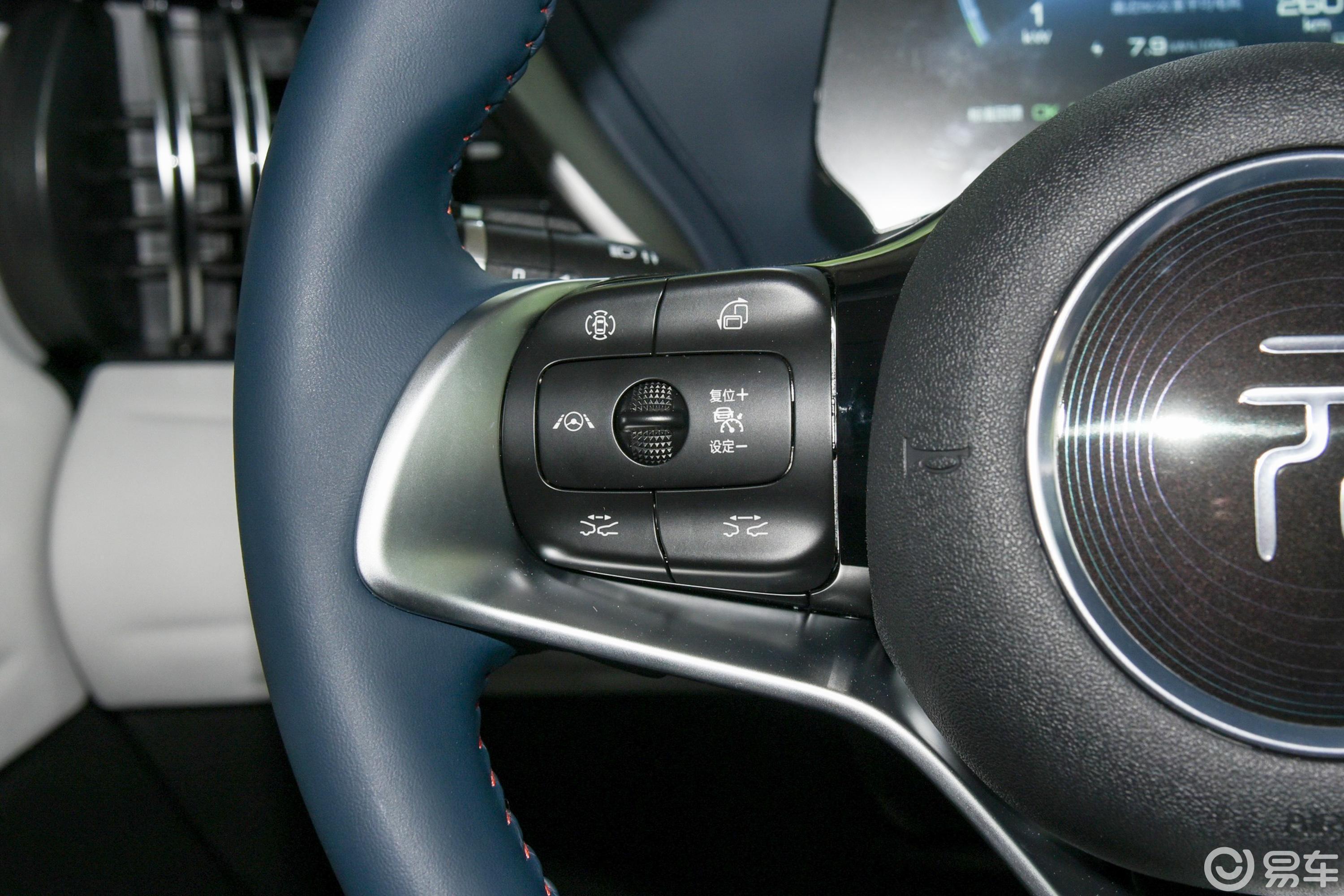 【元PLUS510KM 旗舰型PLUS左侧方向盘功能按键图片-汽车图片大全】-易车