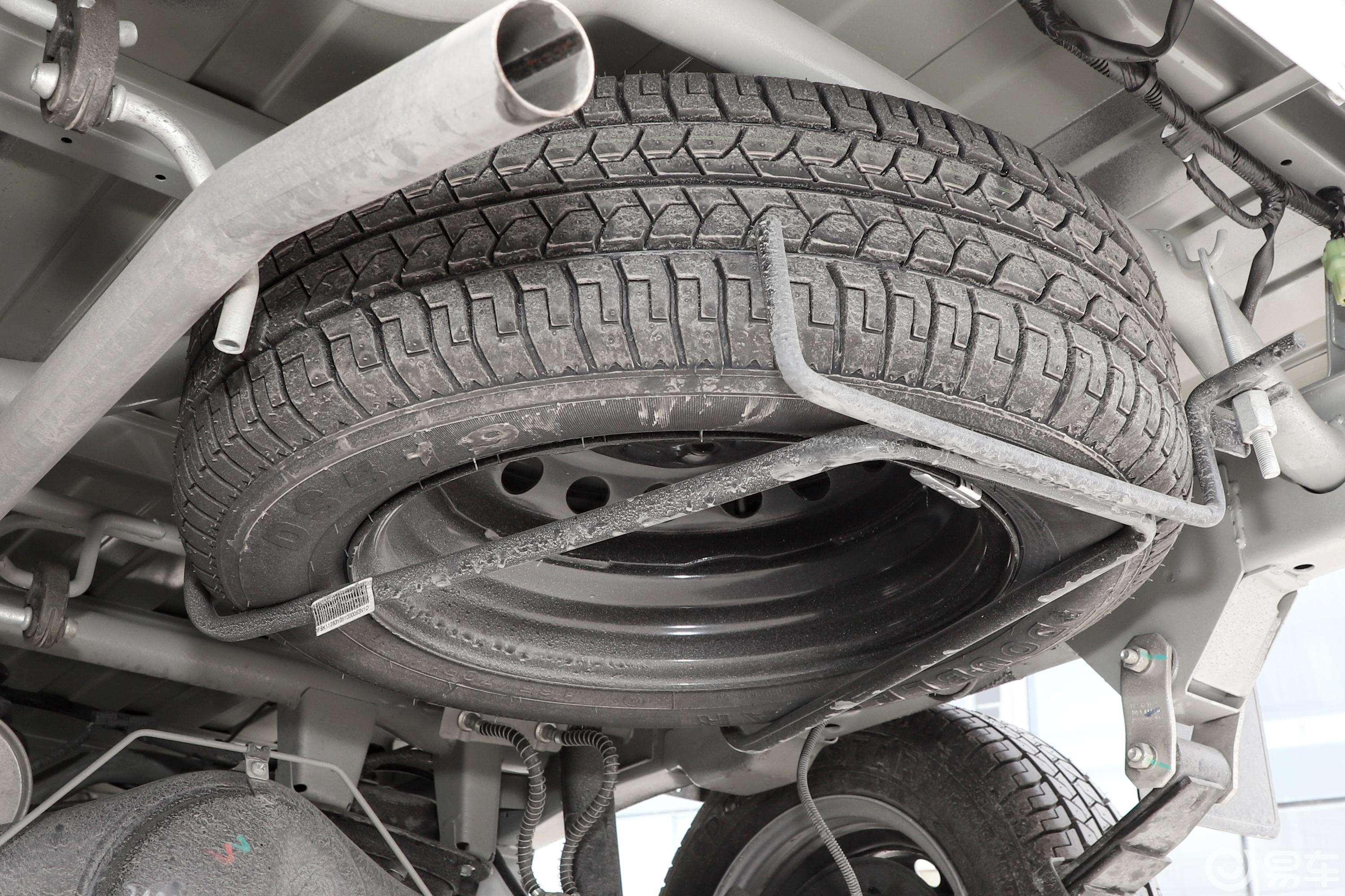 【东风小康K011.3L 手动 基本型 国VI备胎图片-汽车图片大全】-易车