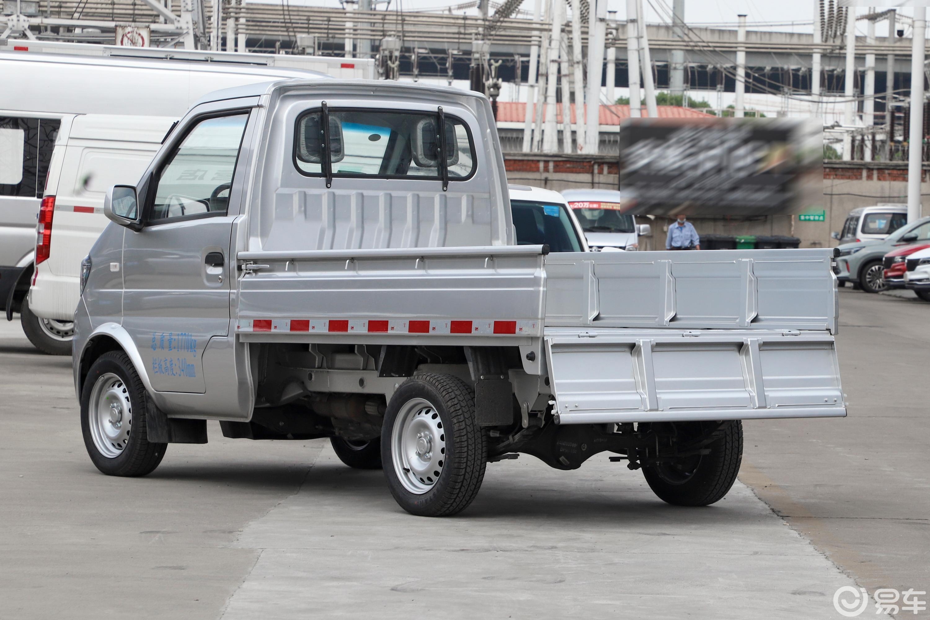 【东风小康K011.3L 手动 基本型 国VI后备厢开启45度侧拍图片-汽车图片大全】-易车