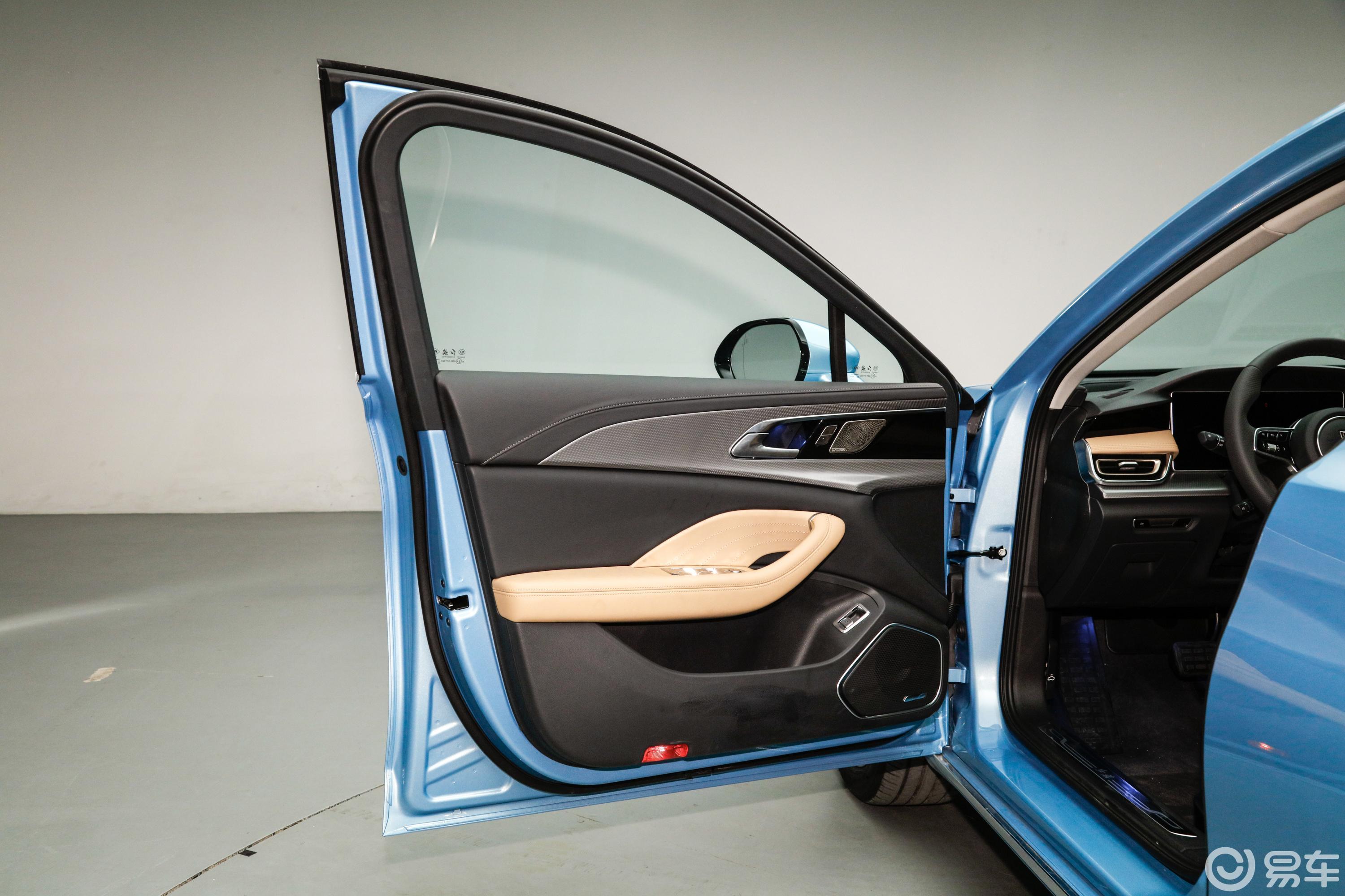 【红旗H5混动 1.5T 智联旗领版驾驶员侧前车门图片-汽车图片大全】-易车