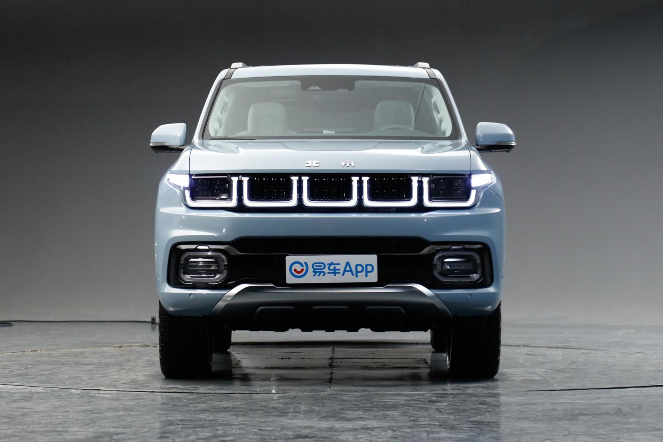 【北京BJ602.0T 十一版 5座 汽油正前水平图片-汽车图片大全】-易车