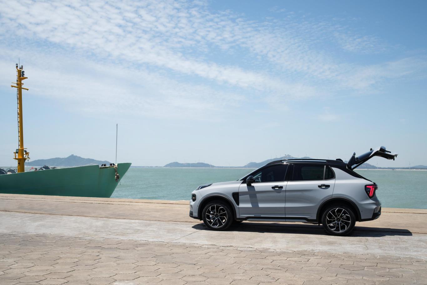 【领克01EM-F 1.5T 两驱晨曦版图片-汽车图片大全】-易车