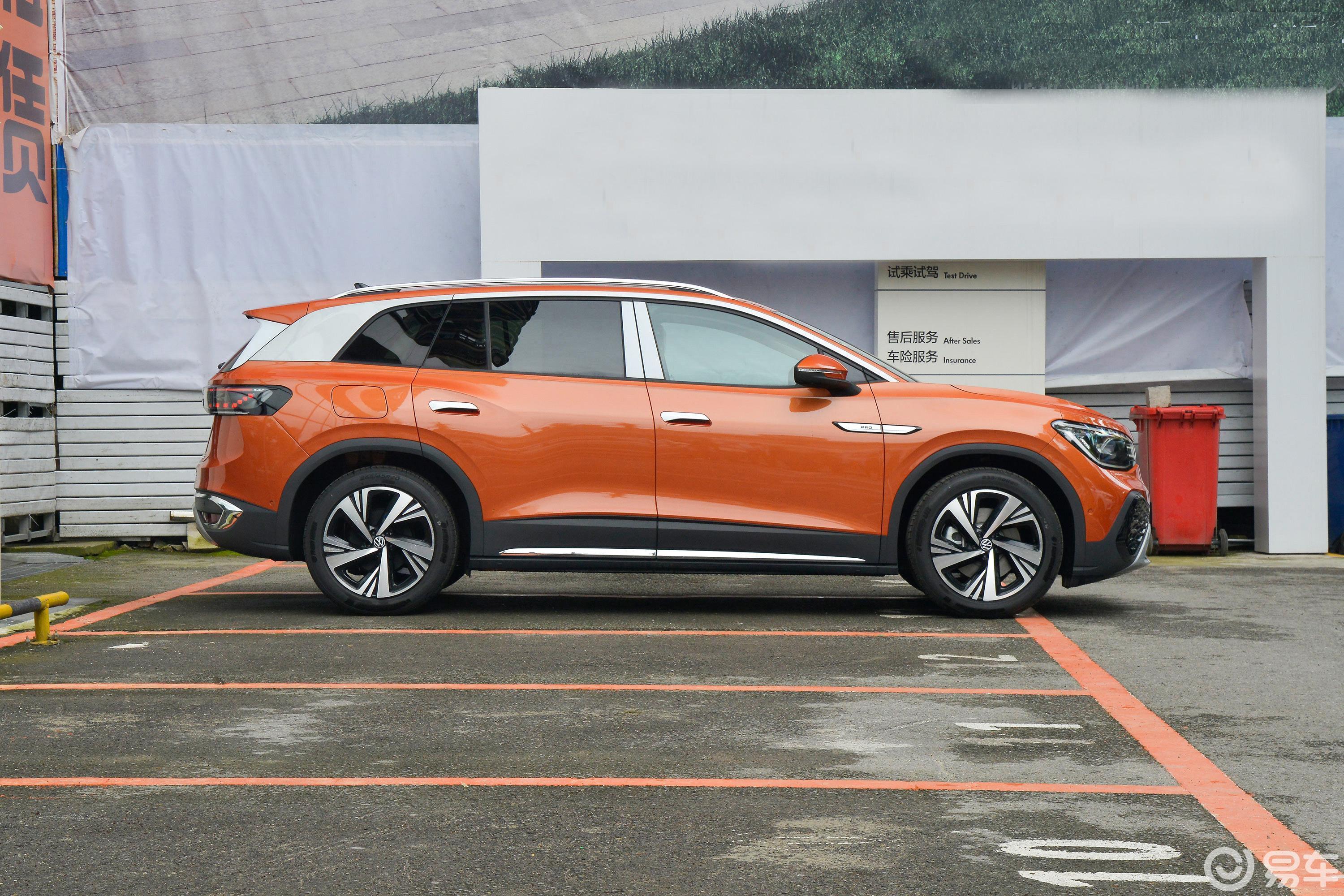 【ID.6 CROZZ601km 长续航PRO版正侧车头向右水平图片-汽车图片大全】-易车