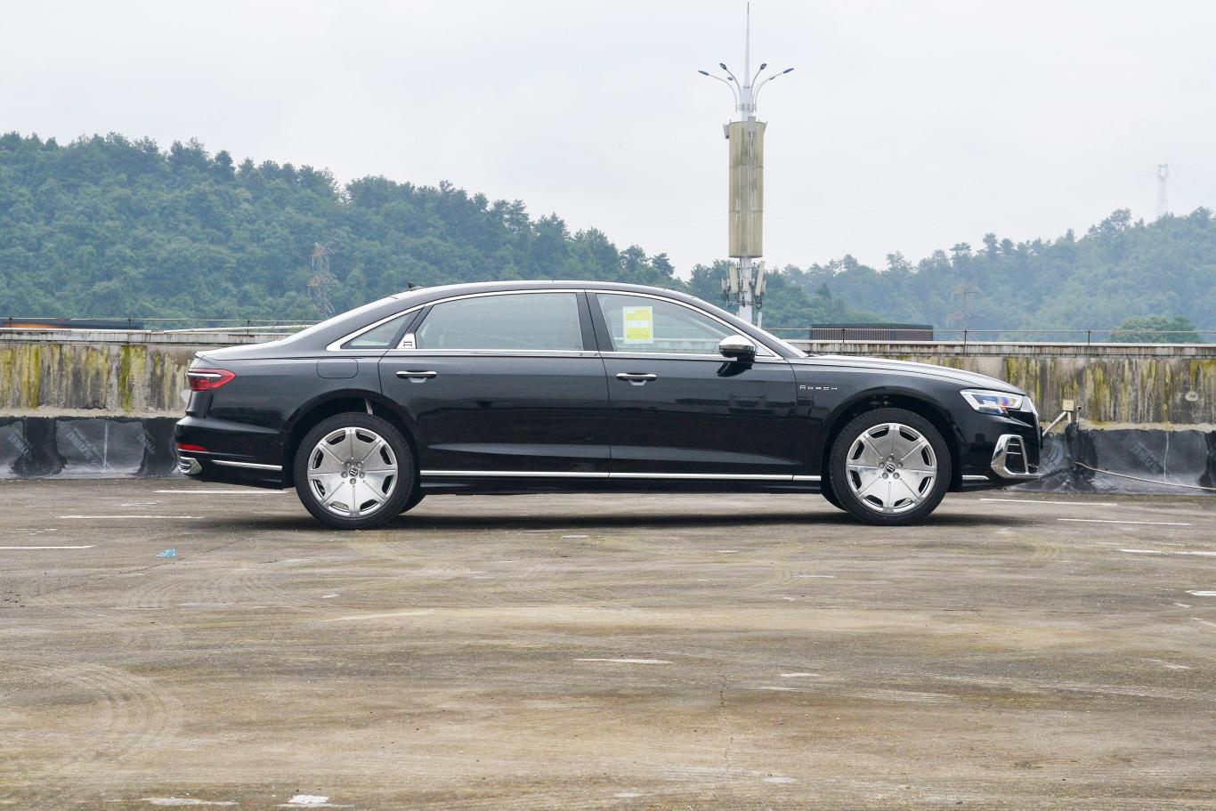 【奥迪A8A8L Horch 创始人版 经典型正侧车头向右水平图片-汽车图片大全】-易车