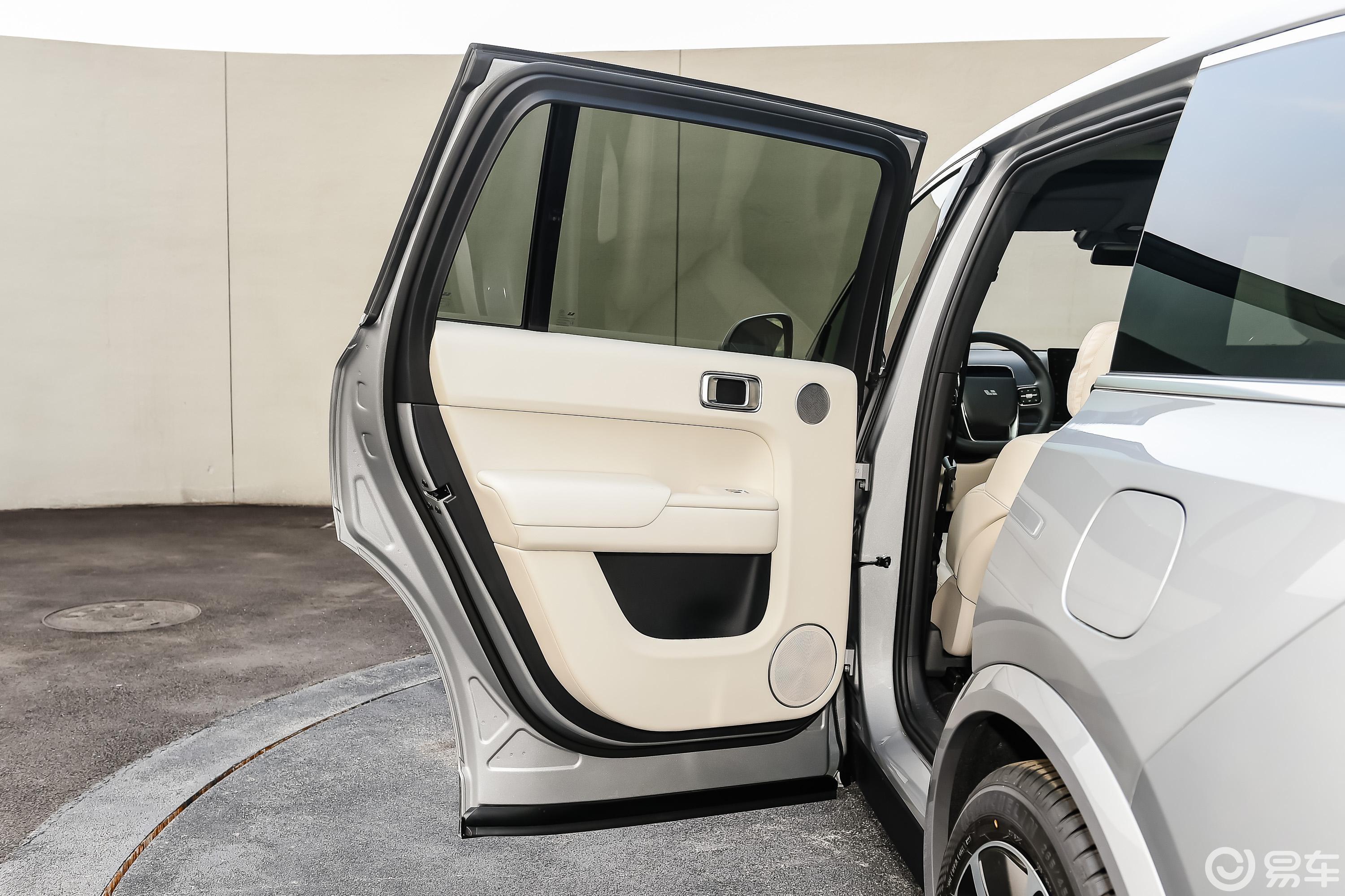 【理想L9L9 Max版空间图片-汽车图片大全】-易车