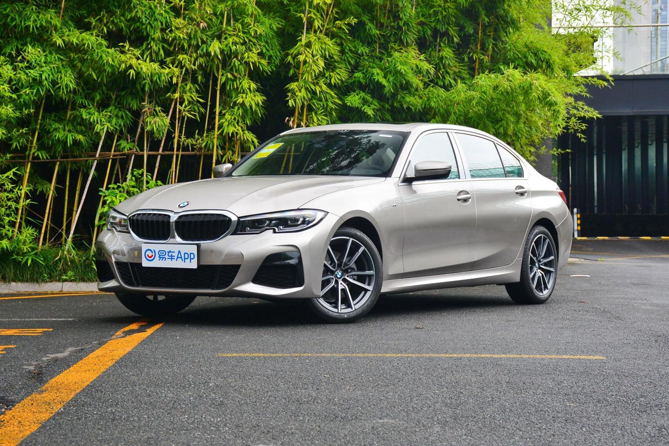 【宝马3系改款 320Li M运动套装侧前45度车头向左水平图片-汽车图片大全】-易车