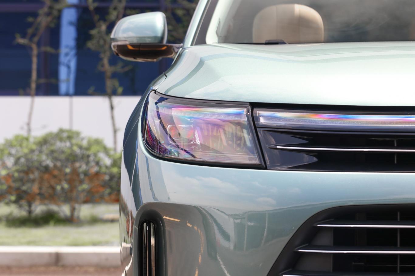 【问界M71.5T 200km 四驱旗舰版外观灯组图片-汽车图片大全】-易车