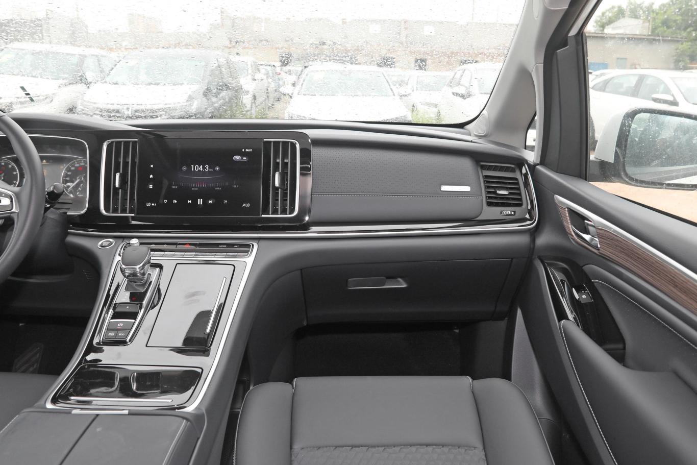 【传祺M8领秀系列 390T 豪华版 7座副驾驶位区域图片-汽车图片大全】-易车