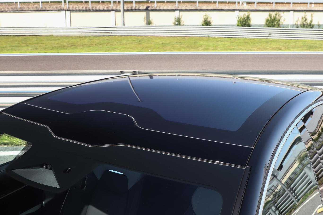 【哪吒S增程版 纯电310km 1160后驱大版天窗图片-汽车图片大全】-易车