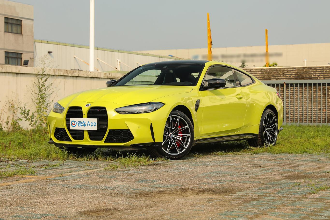 【宝马M450周年版 M4 双门轿跑车 雷霆版侧前45度车头向左水平图片-汽车图片大全】-易车