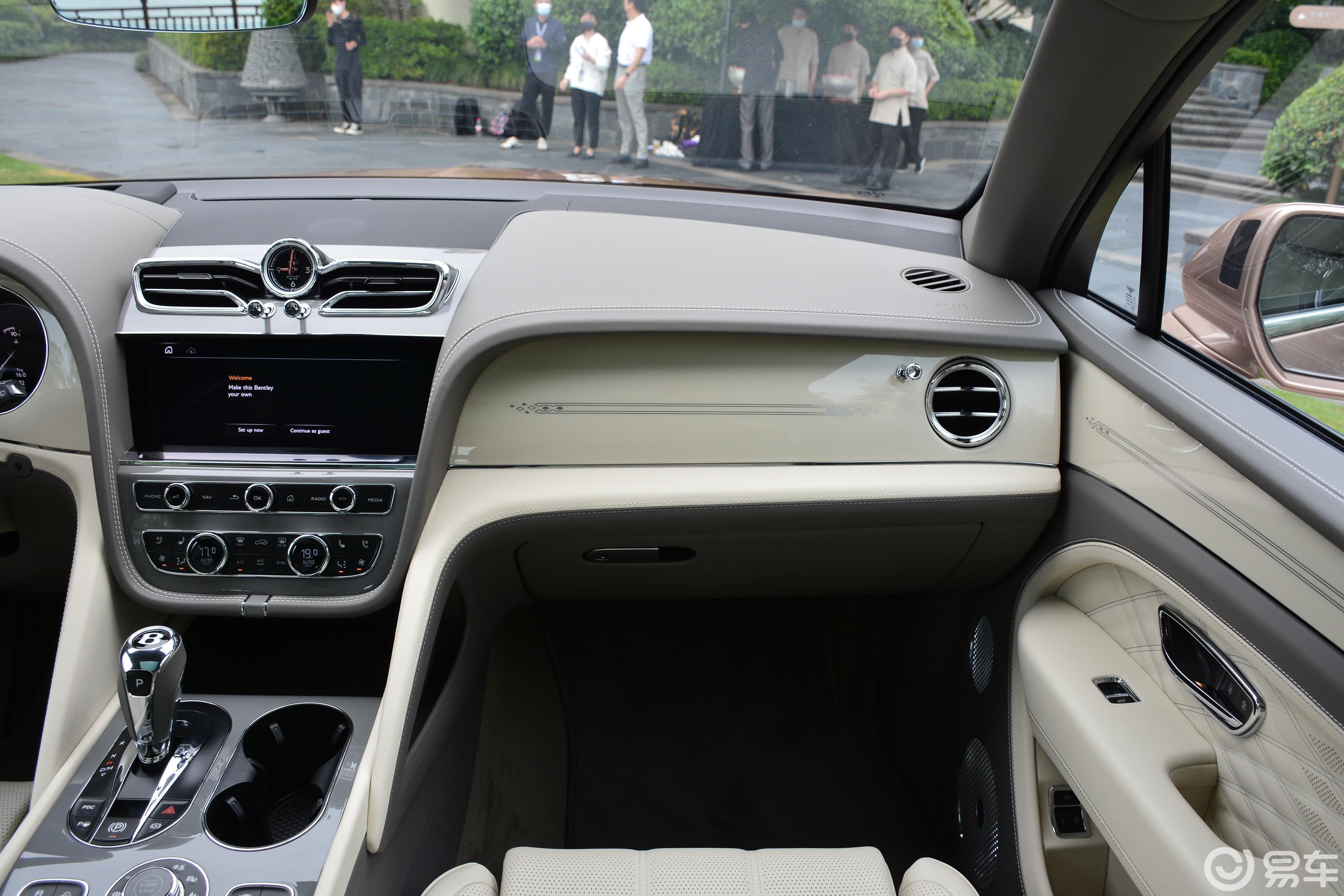 【2023款 4.0T V8 长轴距雅度版汽车图片-汽车图片大全】-易车