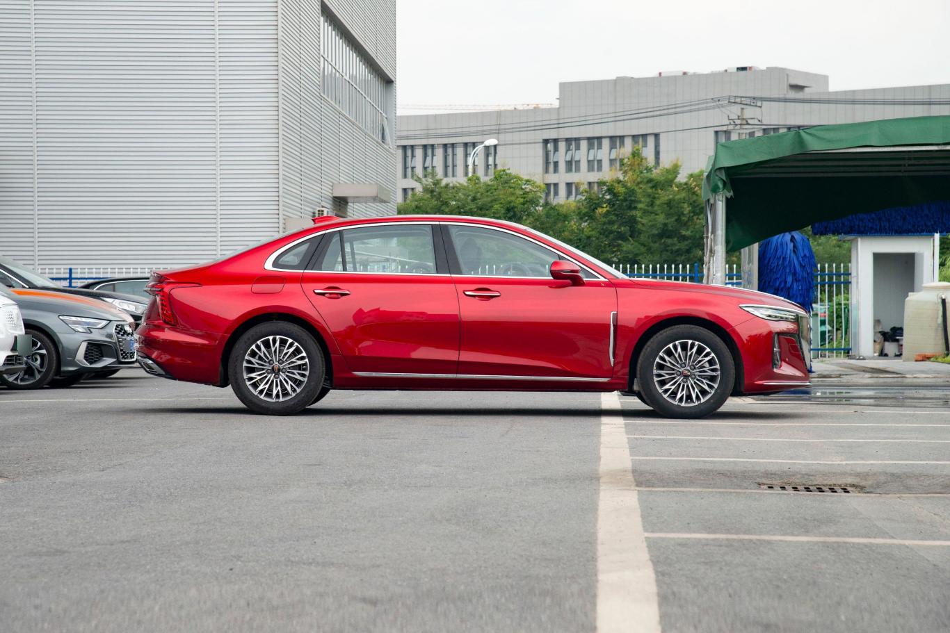 【红旗H51.5T 双离合旗韵版正侧车头向右水平图片-汽车图片大全】-易车