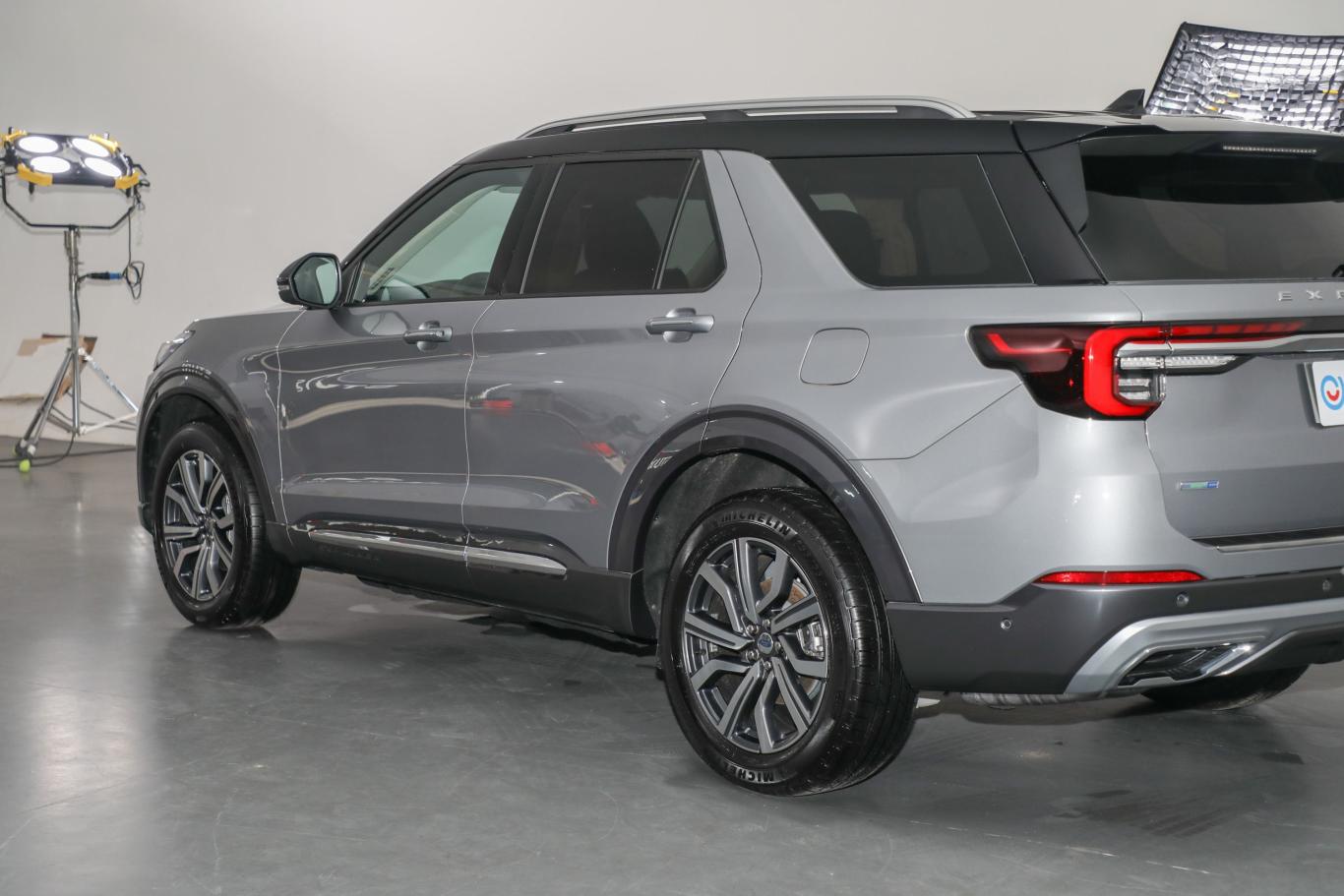 【探险者EcoBoost 285 四驱钛金版 6座外观细节图片-汽车图片大全】-易车