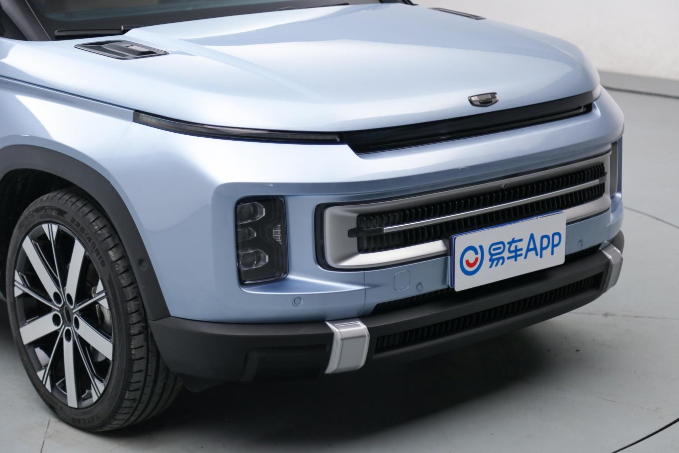 【吉利ICON1.5T 巧克力醇臻版前格栅侧俯拍图片-汽车图片大全】-易车