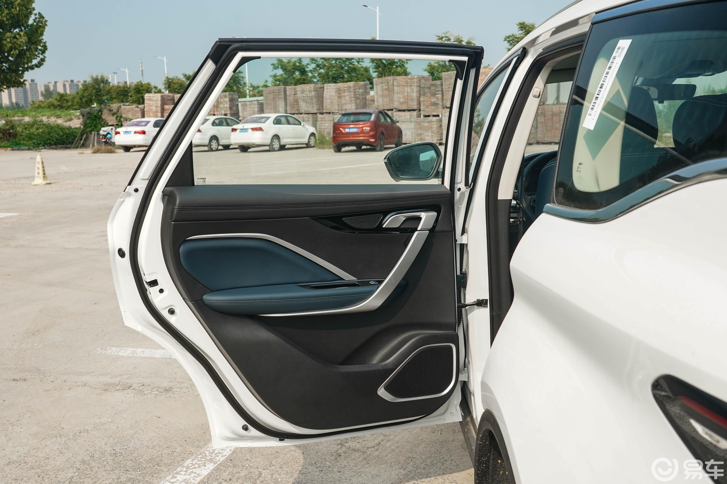 【嘉际嘉际L 1.5T 豪华型驾驶员侧后车门图片-汽车图片大全】-易车