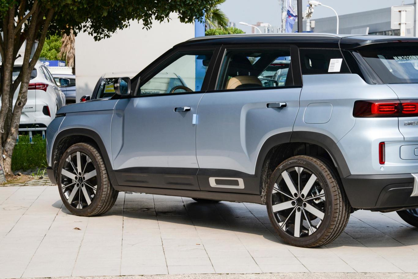 【吉利ICON1.5T 巧克力醇巧版外观图片-汽车图片大全】-易车