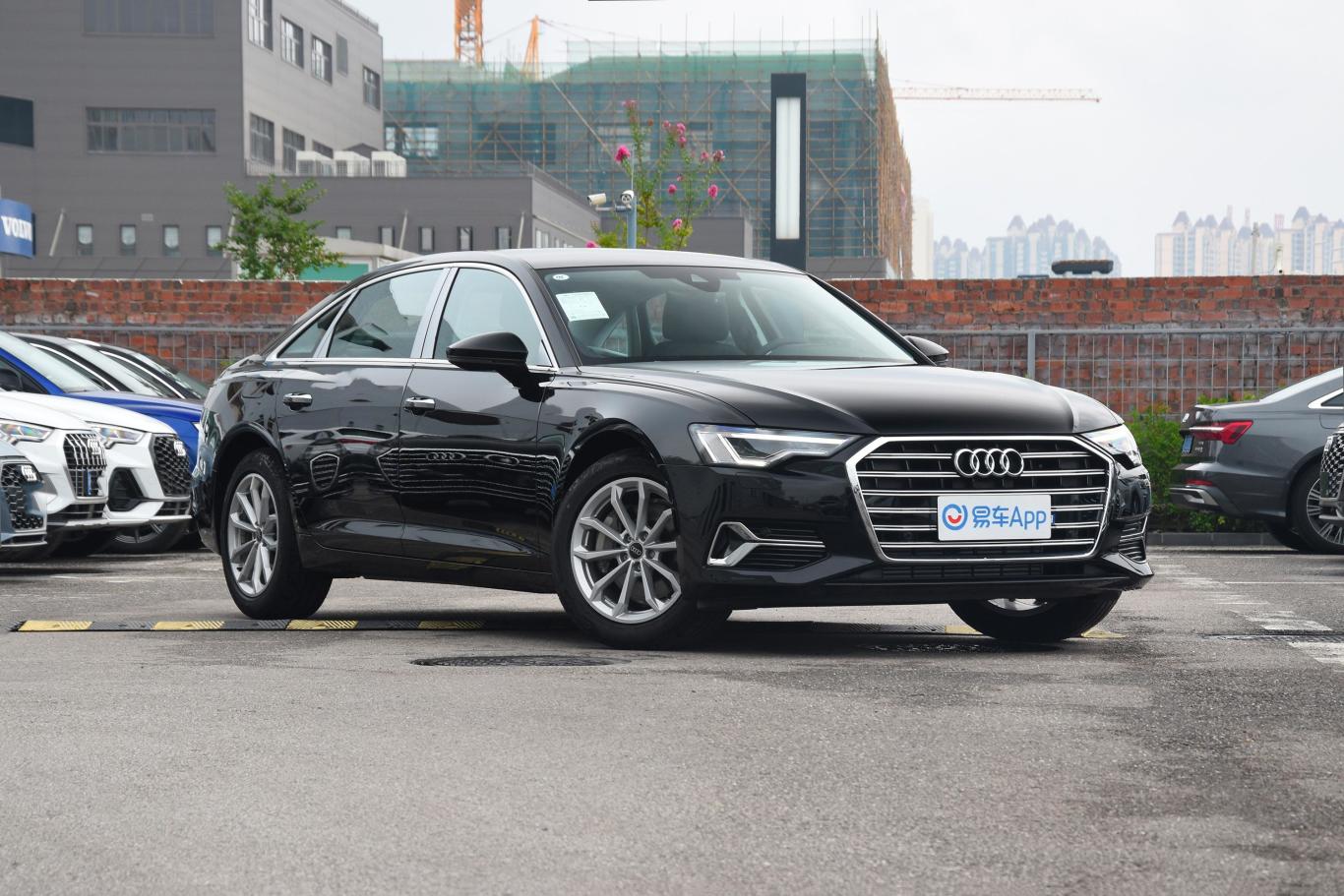 【奥迪A6L40 TFSI 豪华致雅型侧前45度车头向右水平图片-汽车图片大全】-易车