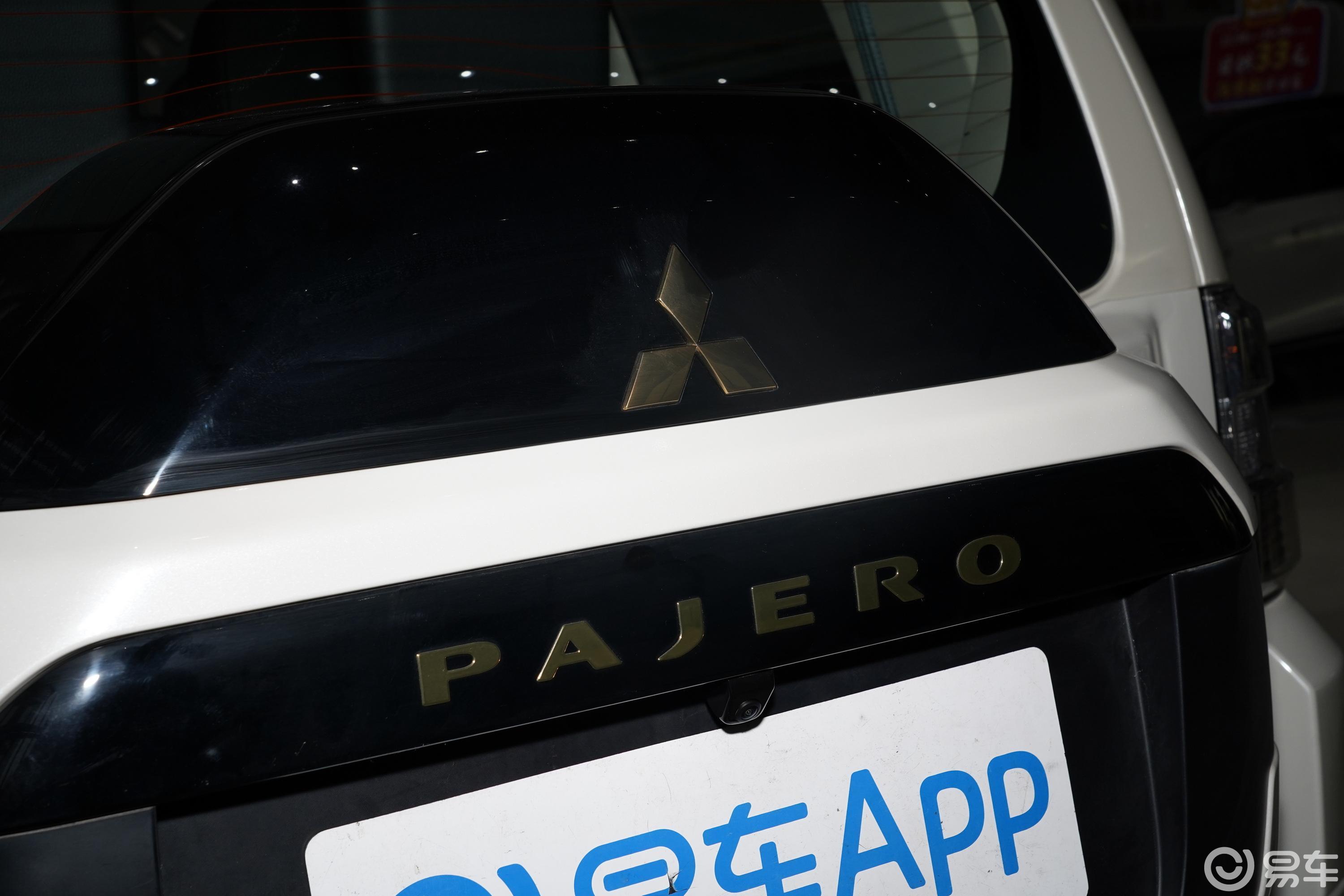 【帕杰罗(进口)3.0L 平行进口高配版外观细节图片-汽车图片大全】-易车