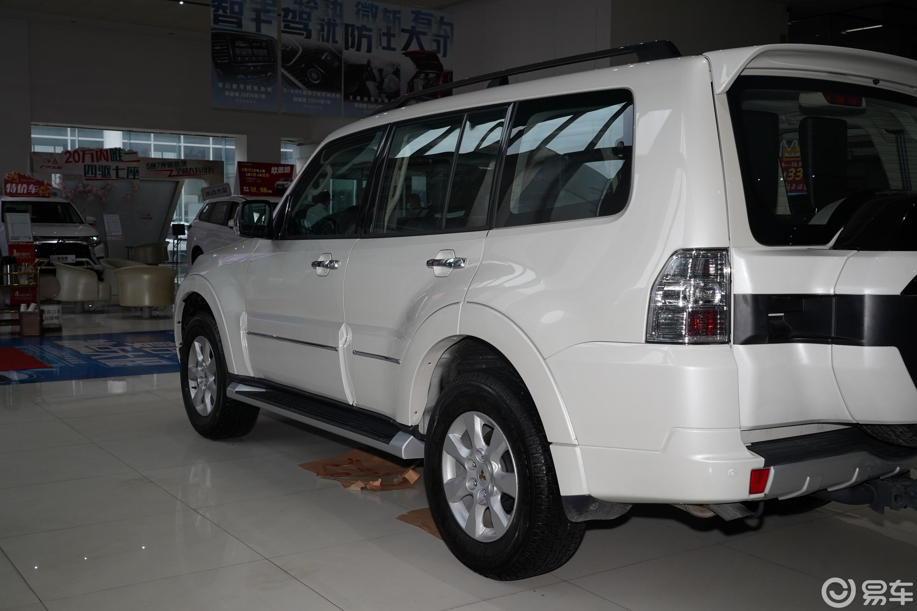 【帕杰罗(进口)3.0L 平行进口高配版外观细节图片-汽车图片大全】-易车