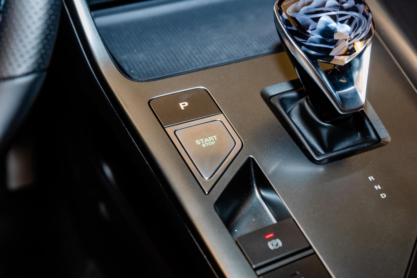 【荣威eRX51.5T 50km 超混尊荣版钥匙孔或一键启动按键图片-汽车图片大全】-易车