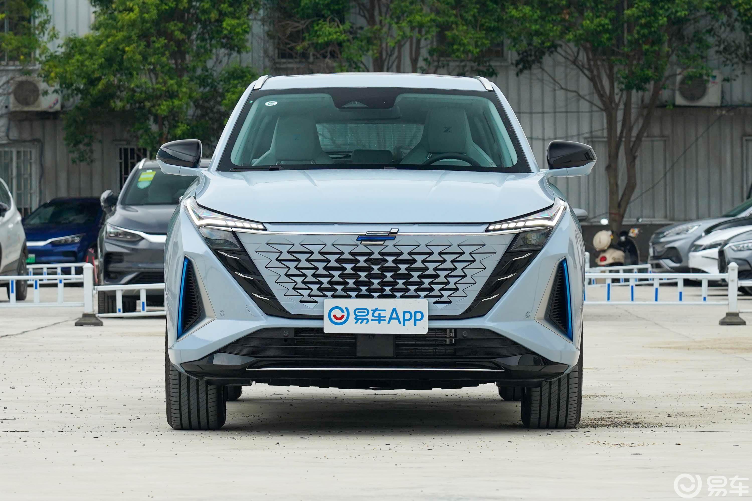 【长安欧尚Z6新能源1.5T 150km 旗舰PLUS智慧泊车版正前水平图片-汽车图片大全】-易车