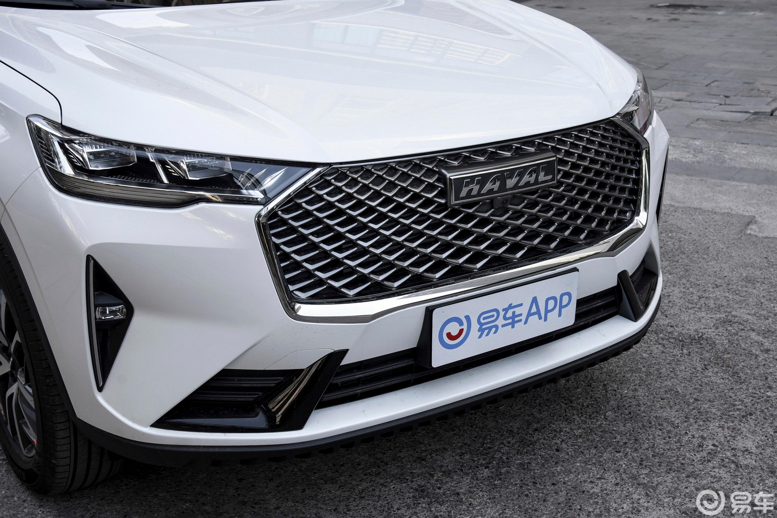 【哈弗H6混动 1.5T DHT版前格栅侧俯拍图片-汽车图片大全】-易车