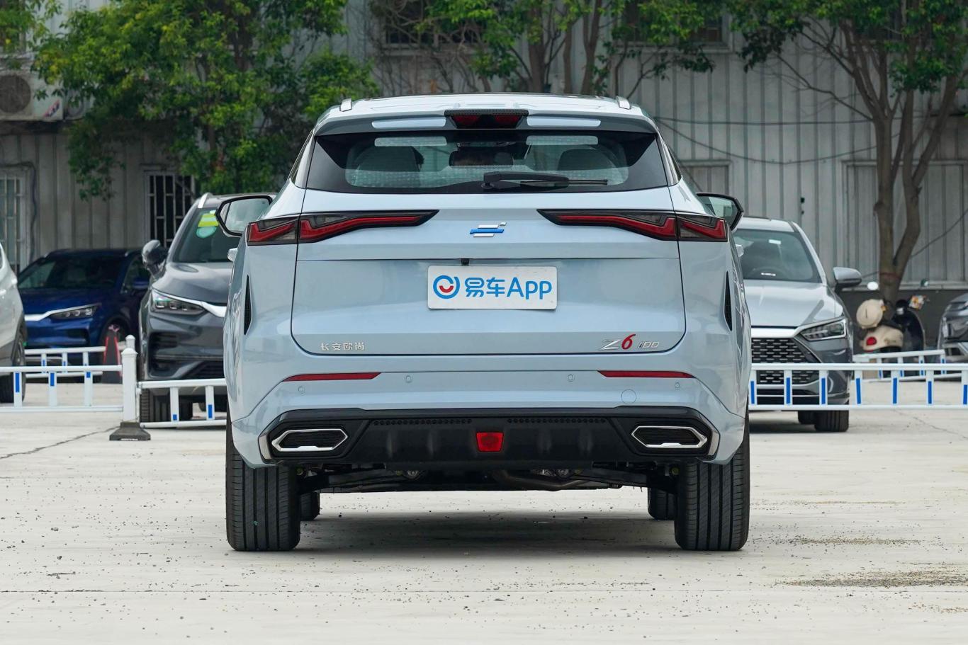 【长安欧尚Z6新能源1.5T 150km 旗舰PLUS智慧泊车版正后水平图片-汽车图片大全】-易车