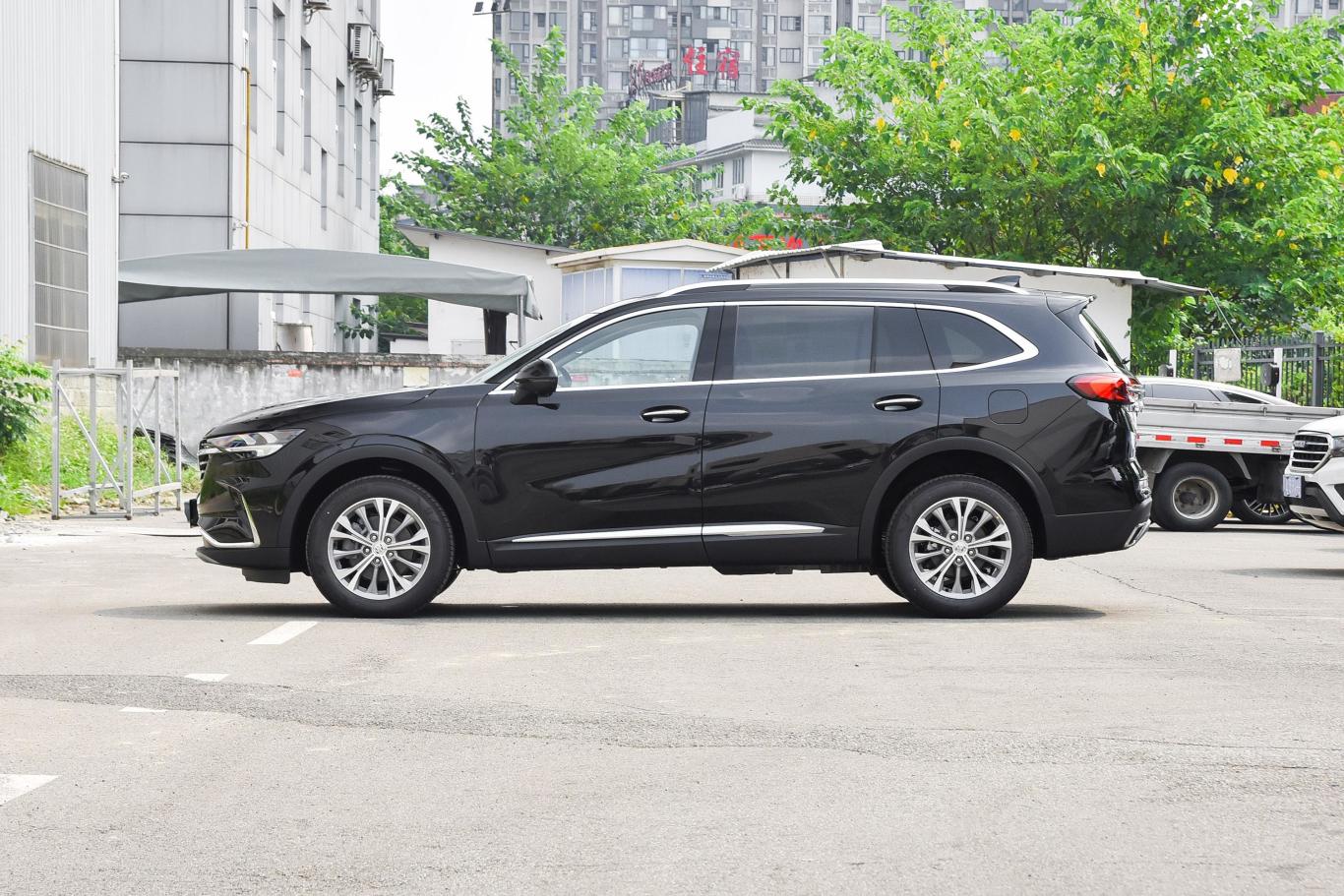 【昂科威改款 昂科威Plus 552T 两驱豪华型 5座正侧车头向左水平图片-汽车图片大全】-易车