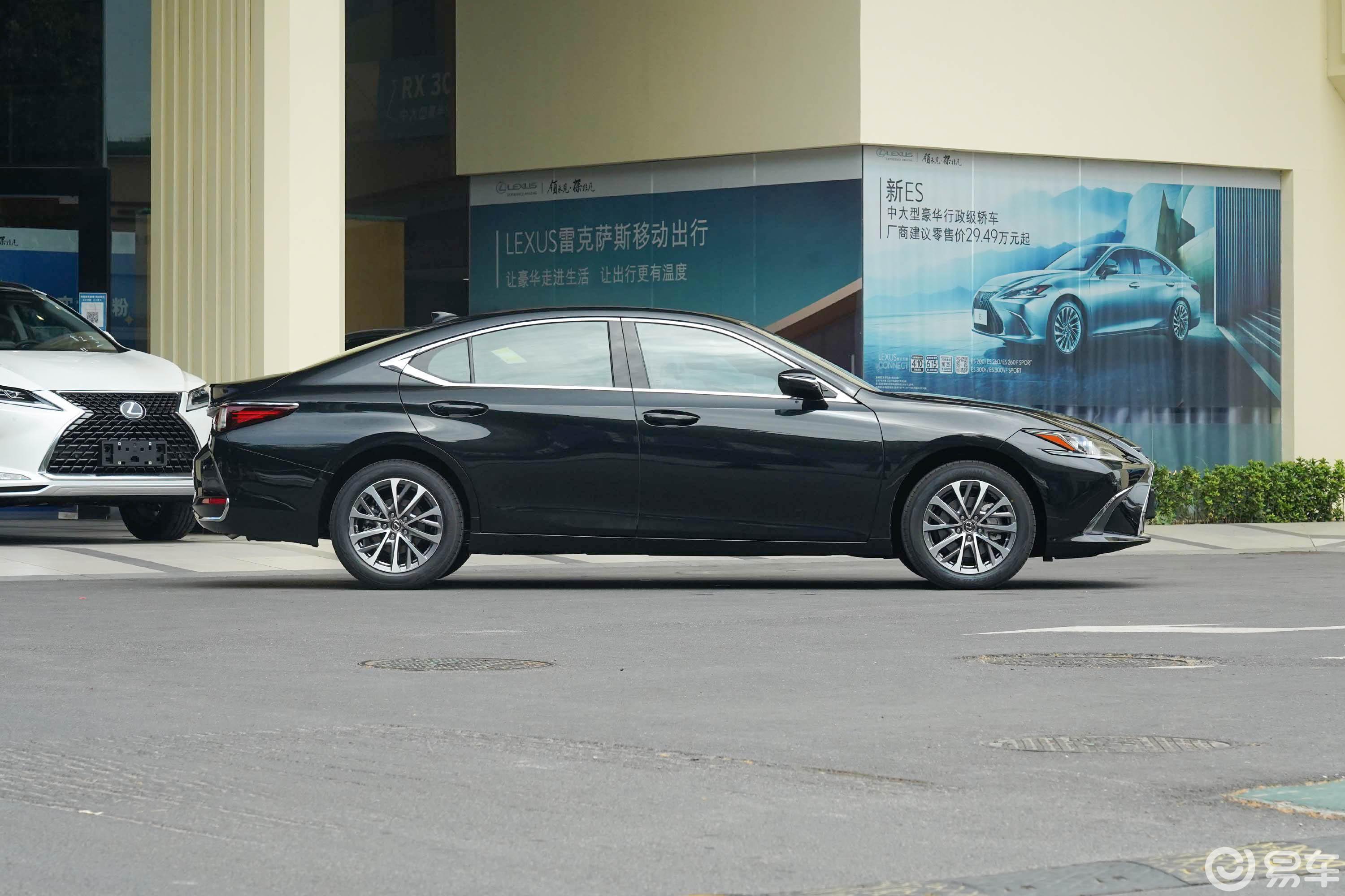【雷克萨斯ES200 豪华版正侧车头向右水平图片-汽车图片大全】-易车