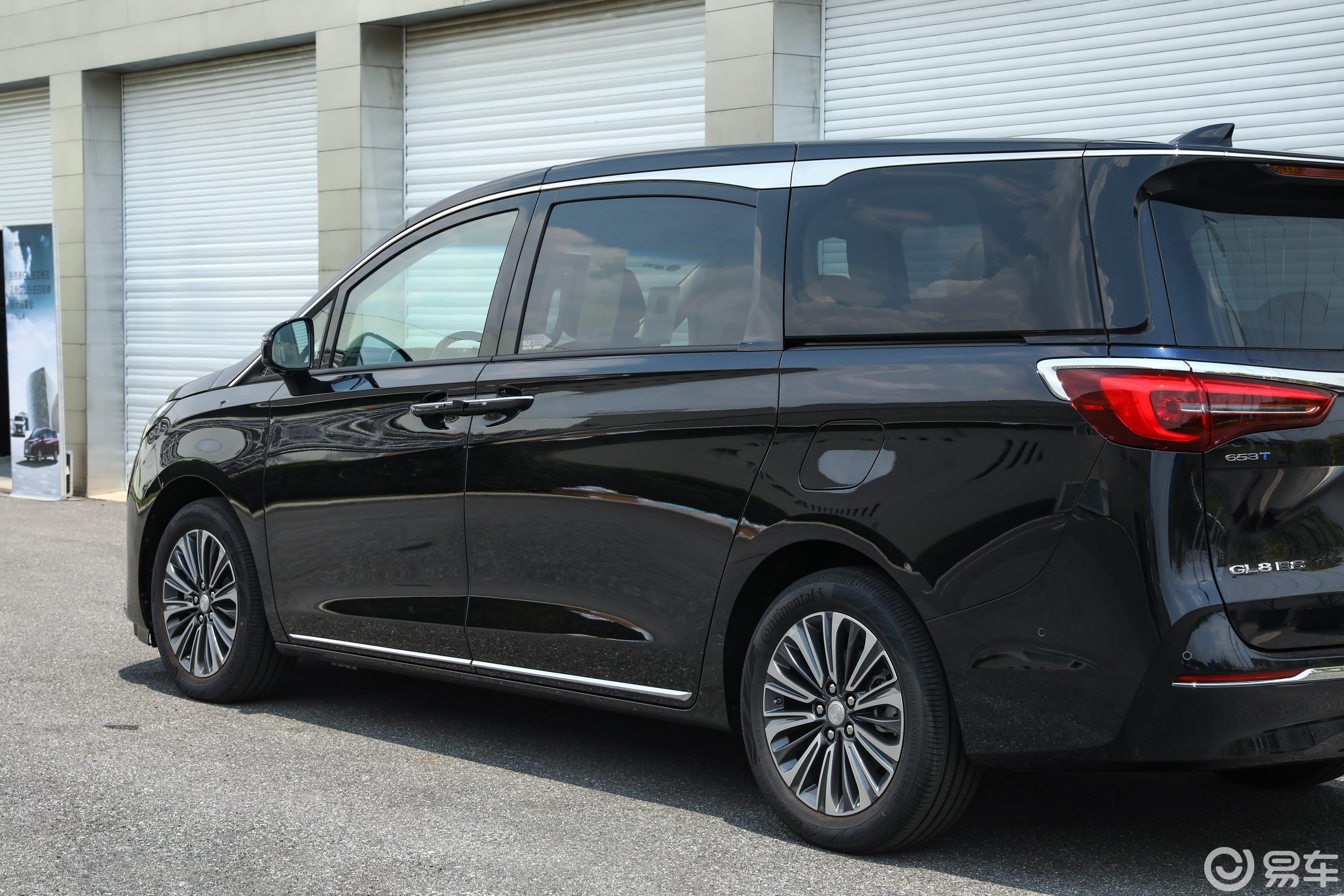【别克GL8改款 ES陆尊 2.0T 智慧旗舰型 7座外观图片-汽车图片大全】-易车