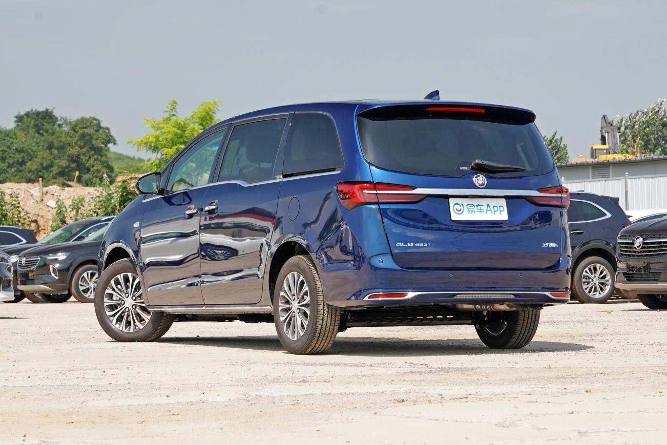 【别克GL8陆上公务舱 2.0T 智慧尊贵型 7座侧后45度车头向左水平图片-汽车图片大全】-易车