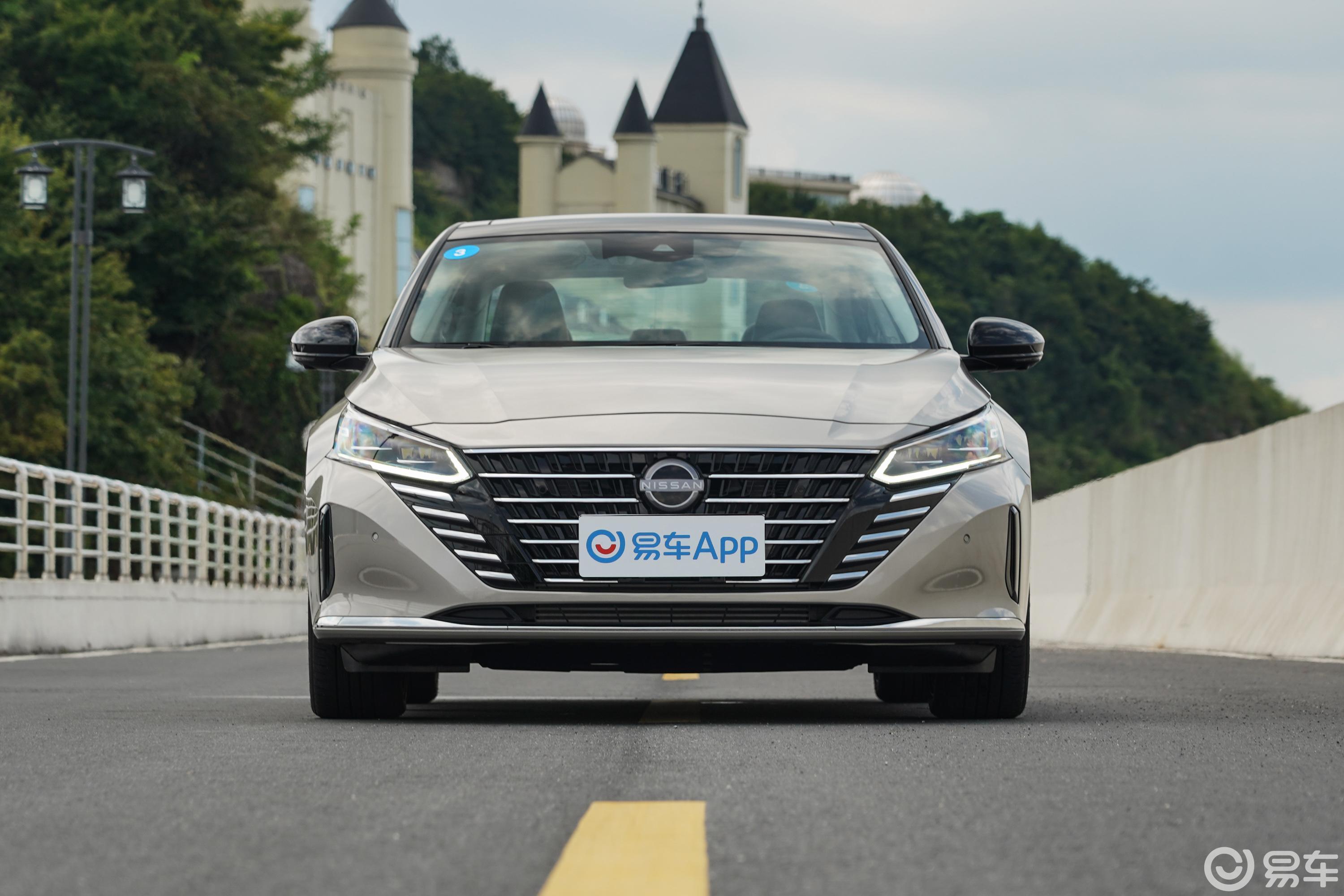 【天籁2.0T XV 尊享版正前水平图片-汽车图片大全】-易车