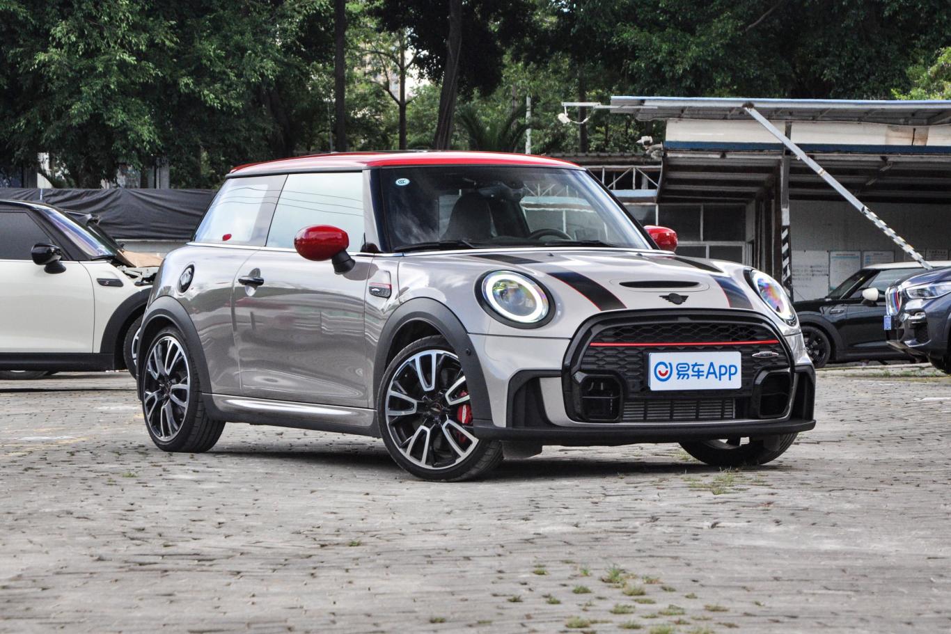 【MINI JCW2.0T JOHN COOPER WORKS ALL-IN侧前45度车头向右水平图片-汽车图片大全】-易车