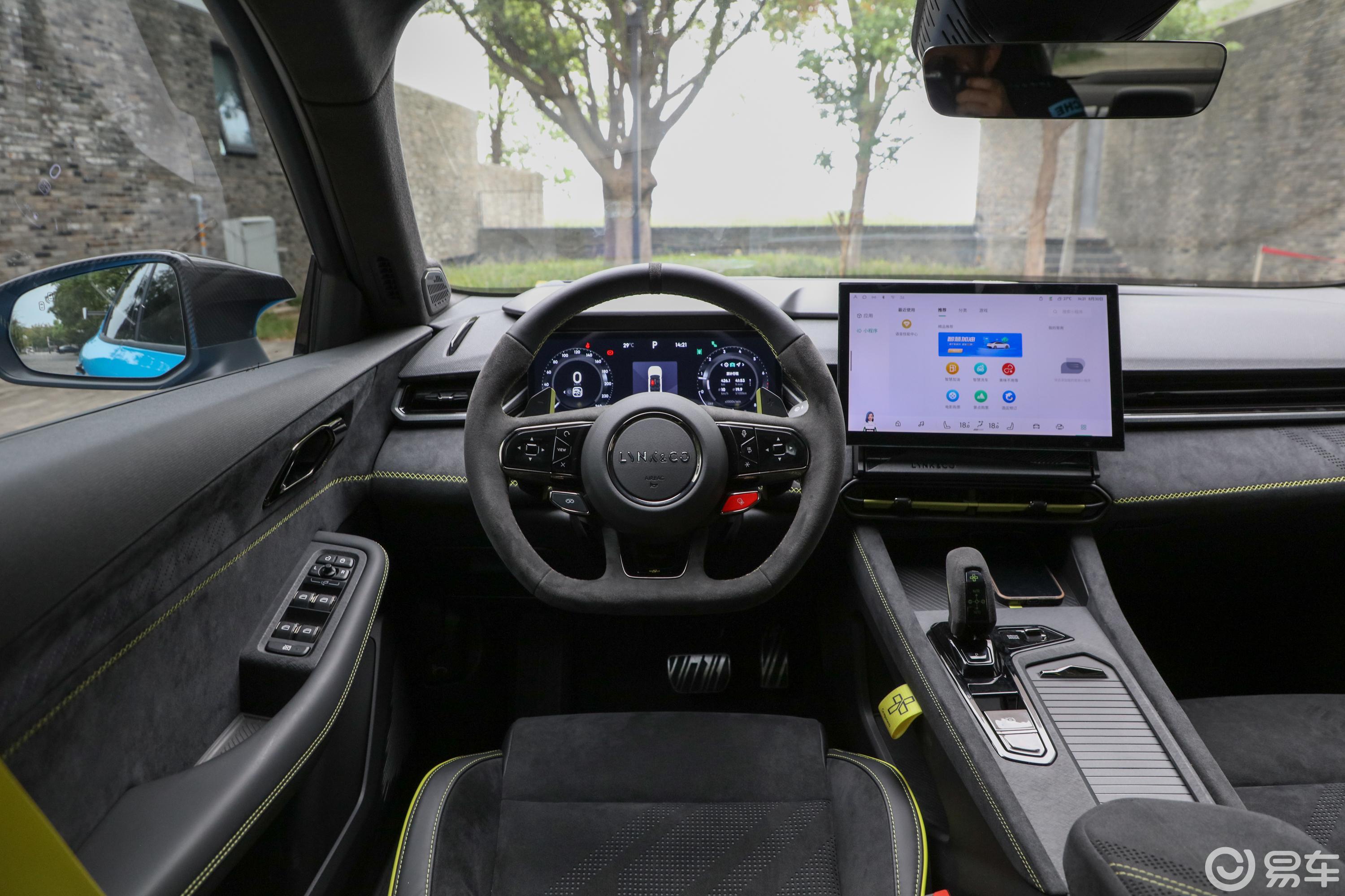 【领克0303+ 2.0T 自动四驱Cyan定制版性能套装 5座驾驶位区域图片-汽车图片大全】-易车