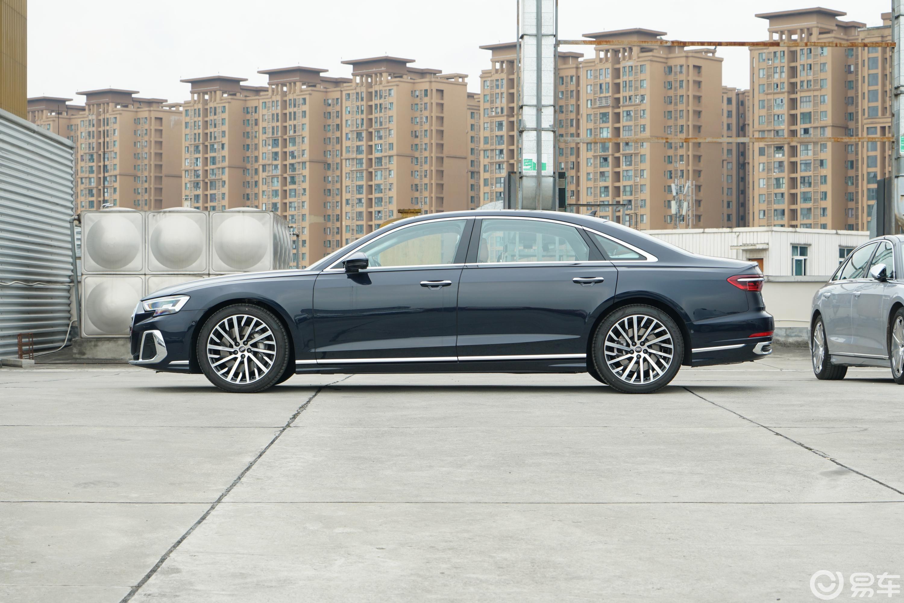 【奥迪A8改款 A8L 55 TFSI quattro 旗舰型正侧车头向左水平图片-汽车图片大全】-易车