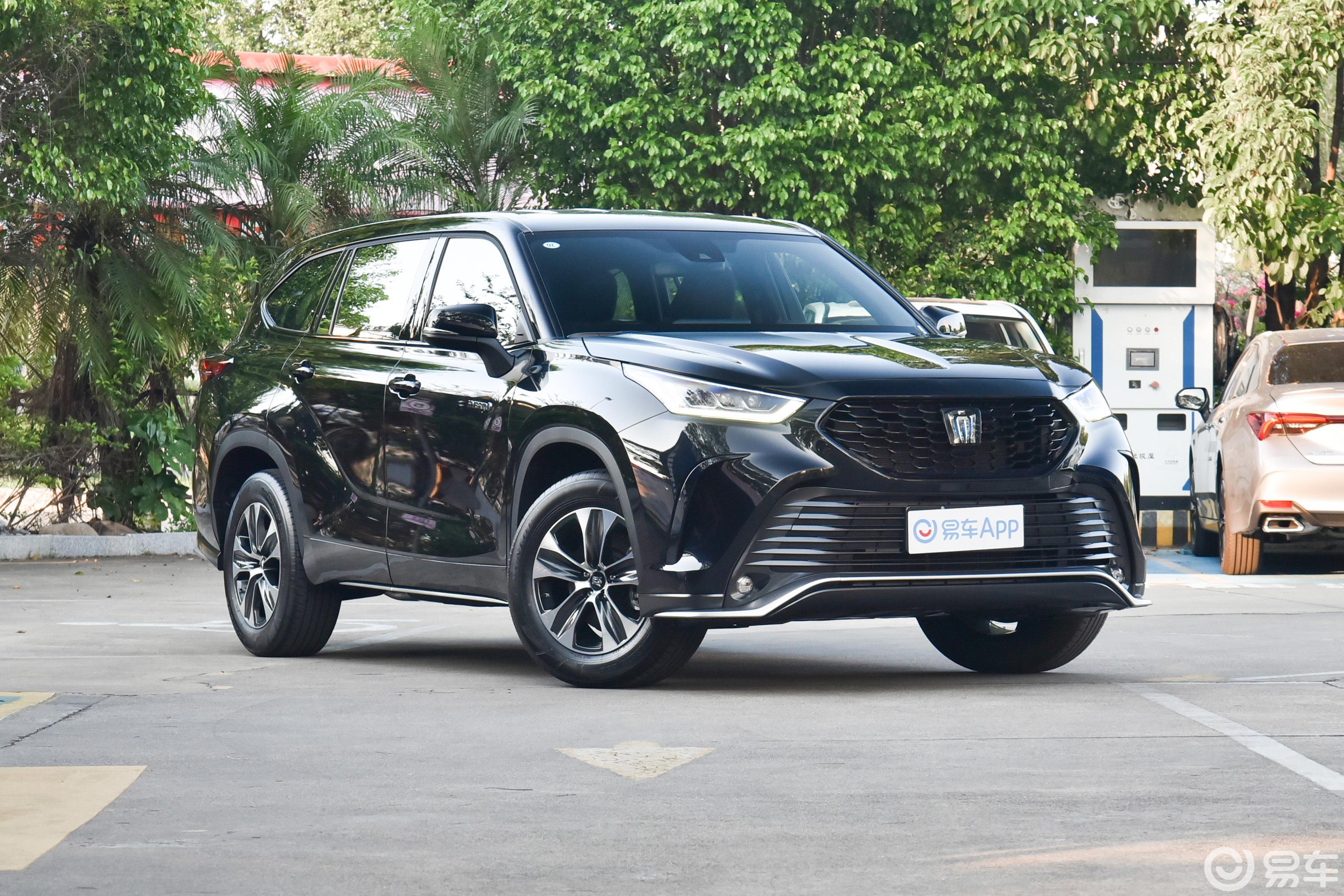 【皇冠陆放2.5L HEV 四驱精英版 7座侧前45度车头向右水平图片-汽车图片大全】-易车