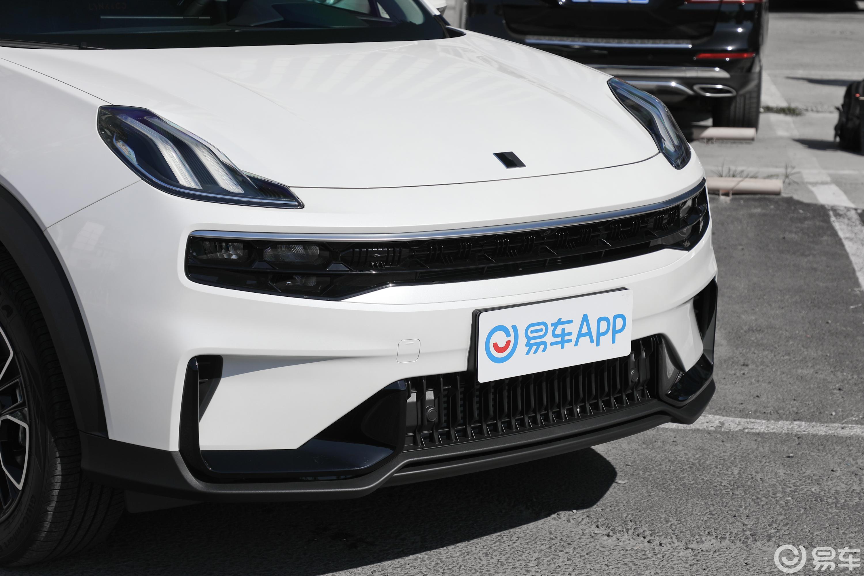 【领克06Remix 1.5T 型Plus前格栅侧俯拍图片-汽车图片大全】-易车