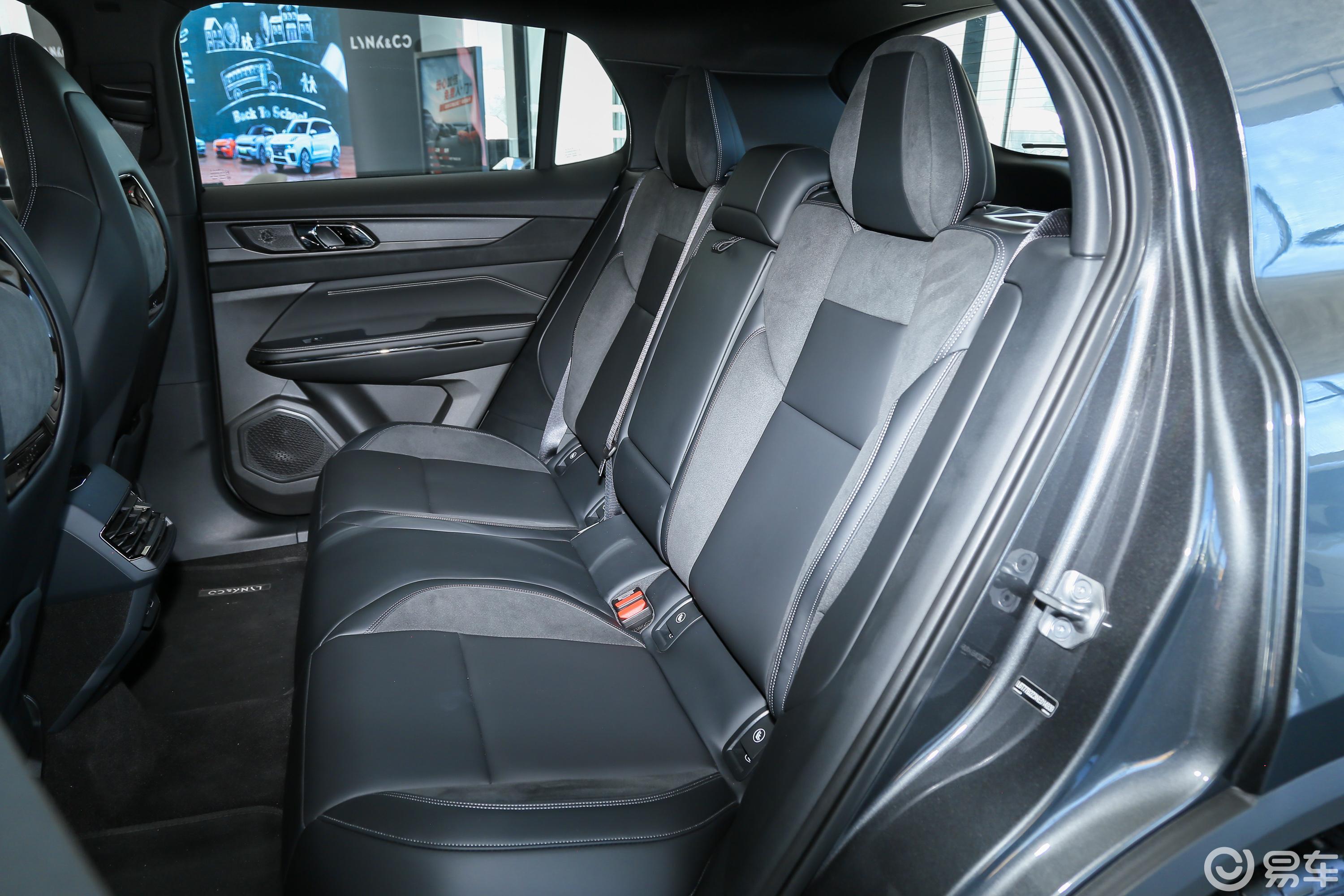 【领克01EM-F 1.5T 两驱AM空间图片-汽车图片大全】-易车