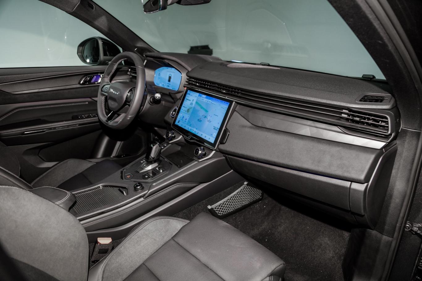 【领克01 EM-P1.5T 70km PM版内饰全景副驾方向图片-汽车图片大全】-易车