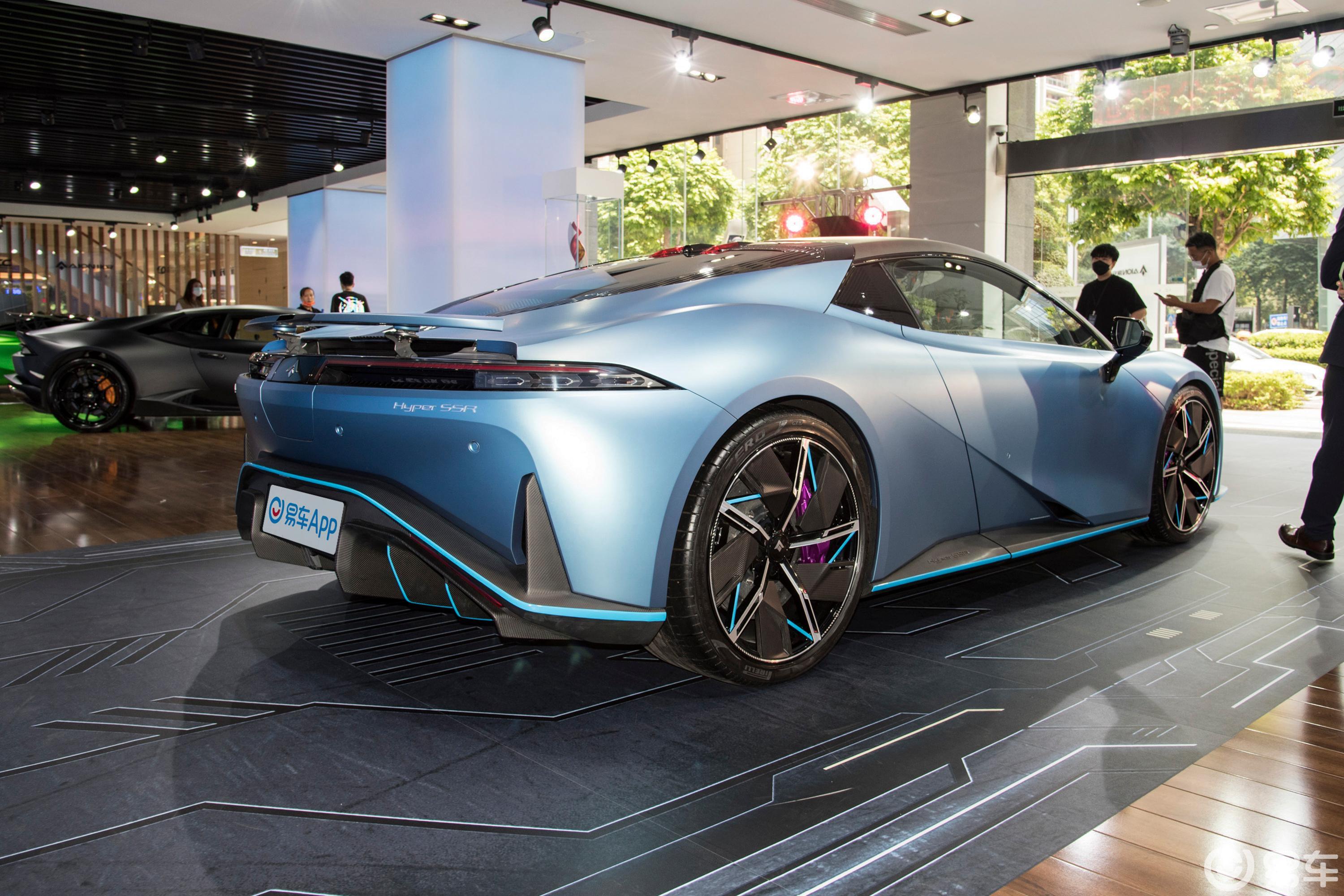 【昊铂SSRHyper SSR Ultimate 赛道版侧后45度车头向右水平图片-汽车图片大全】-易车