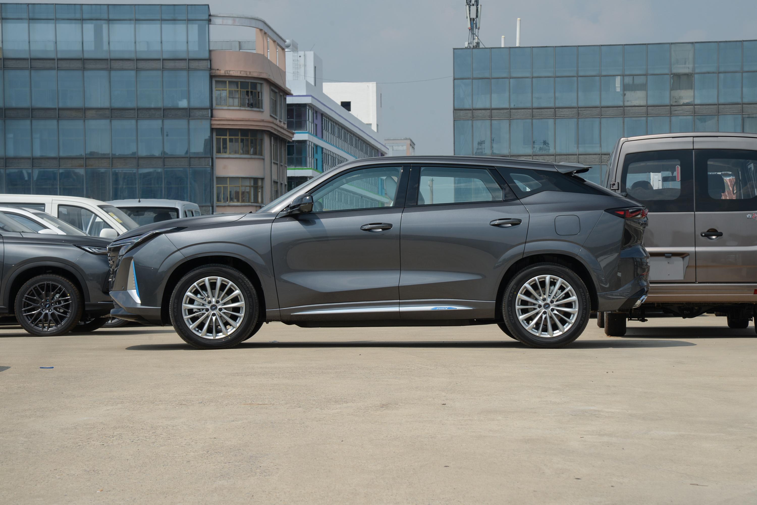 长安欧尚Z6 iDD不管高配还是低配 有这几个配置，这车肯定不会差_易车