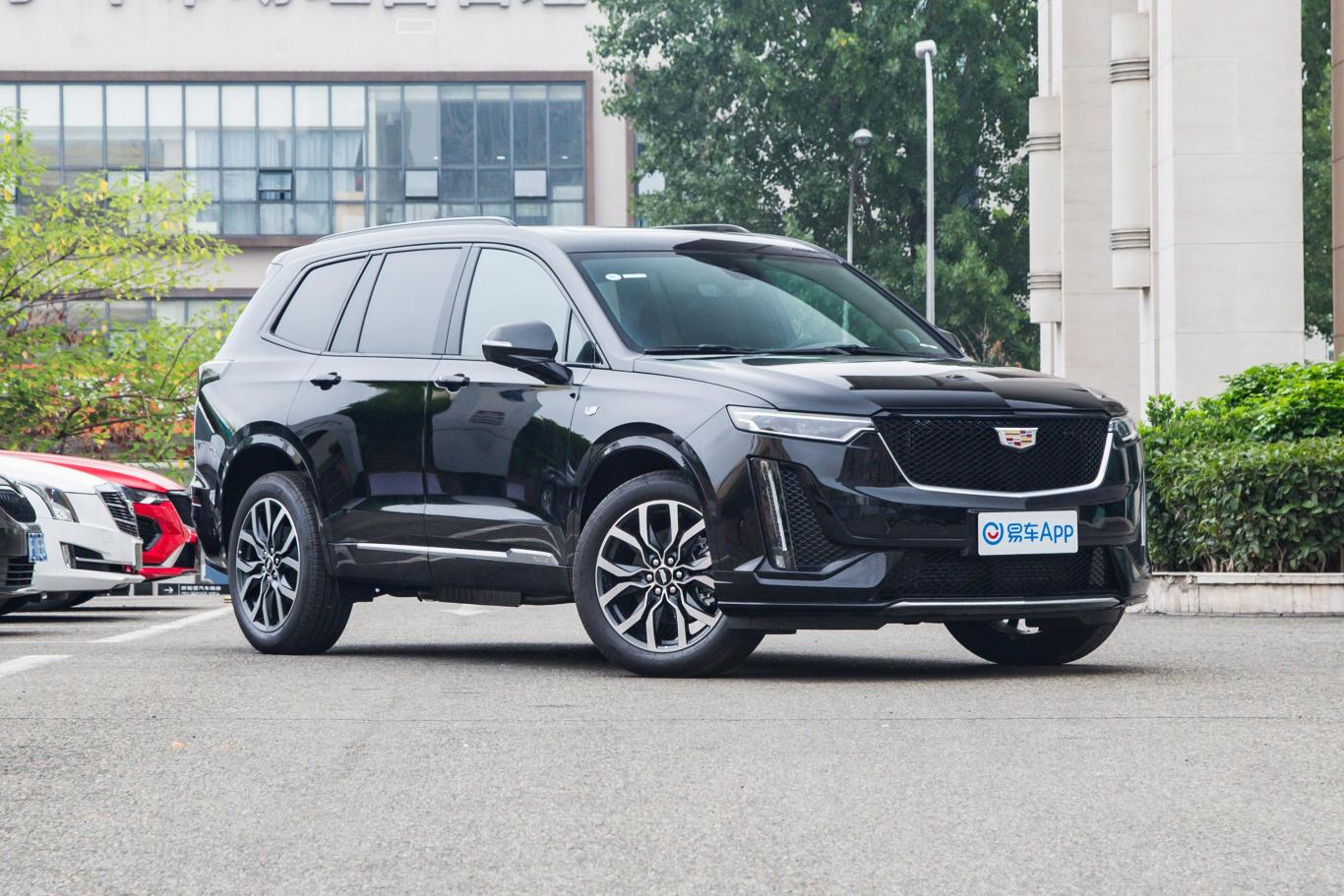【凯迪拉克XT6轻混 120周年纪念版 2.0T 四驱尊贵型 6座侧前45度车头向右水平图片-汽车图片大全】-易车
