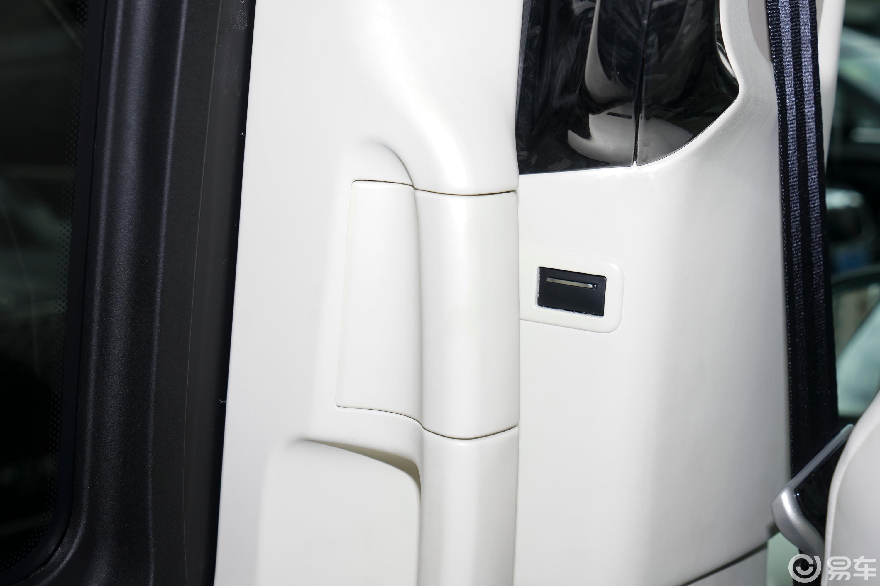 【傲旋2.0T 纵横四海旗舰版 7座后排功能图片-汽车图片大全】-易车