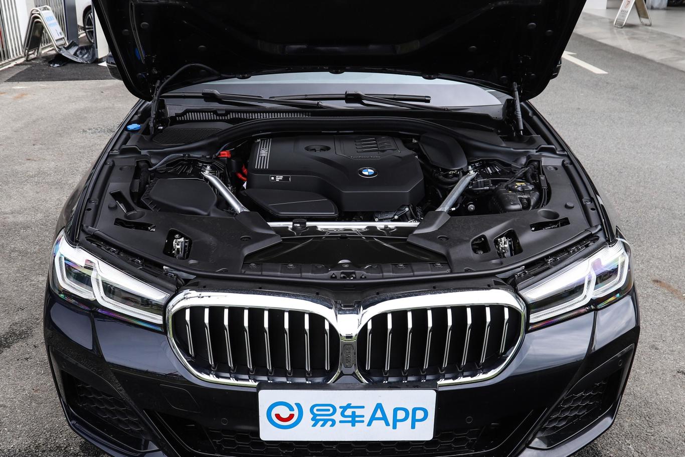 【宝马5系改款二 525Li M运动套装前舱整体图片-汽车图片大全】-易车