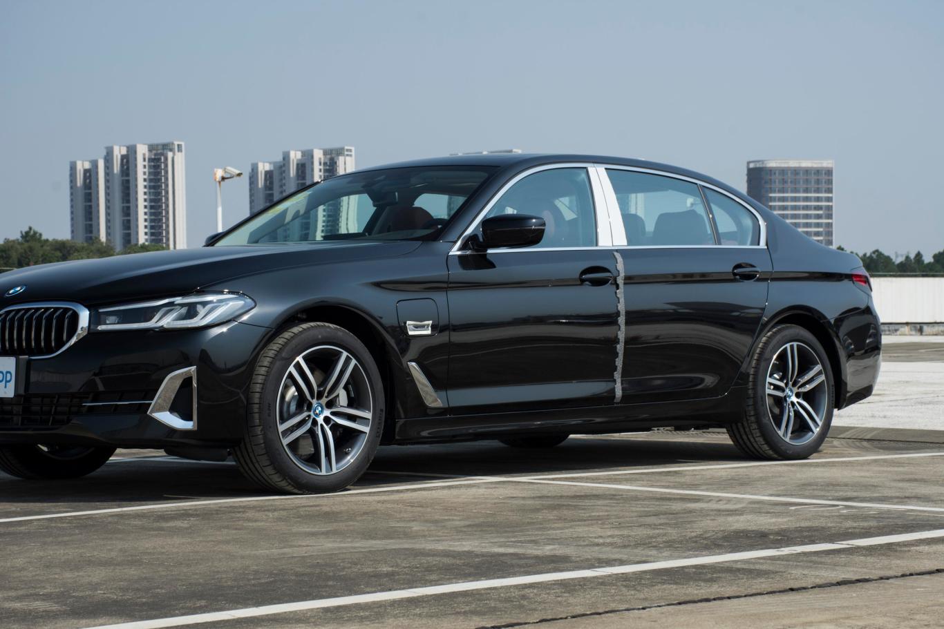 【宝马5系 插电混动改款二 535Le 豪华套装外观细节图片-汽车图片大全】-易车